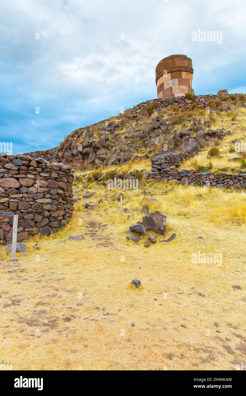 Funerary towers in Sillustani, Peru,South America- Inca prehistoric ...