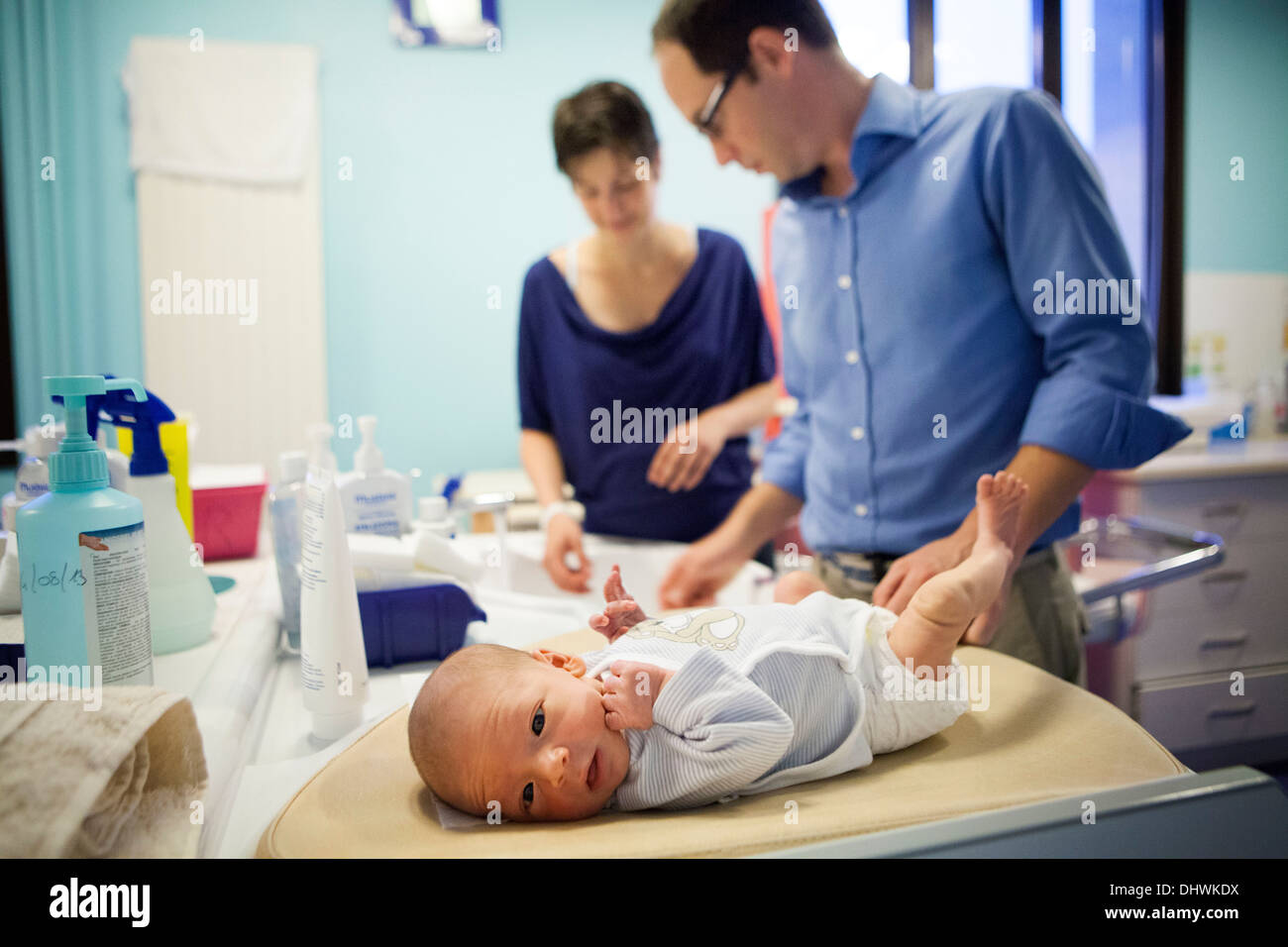 Mother washing newborn baby hi-res stock photography and images - Alamy