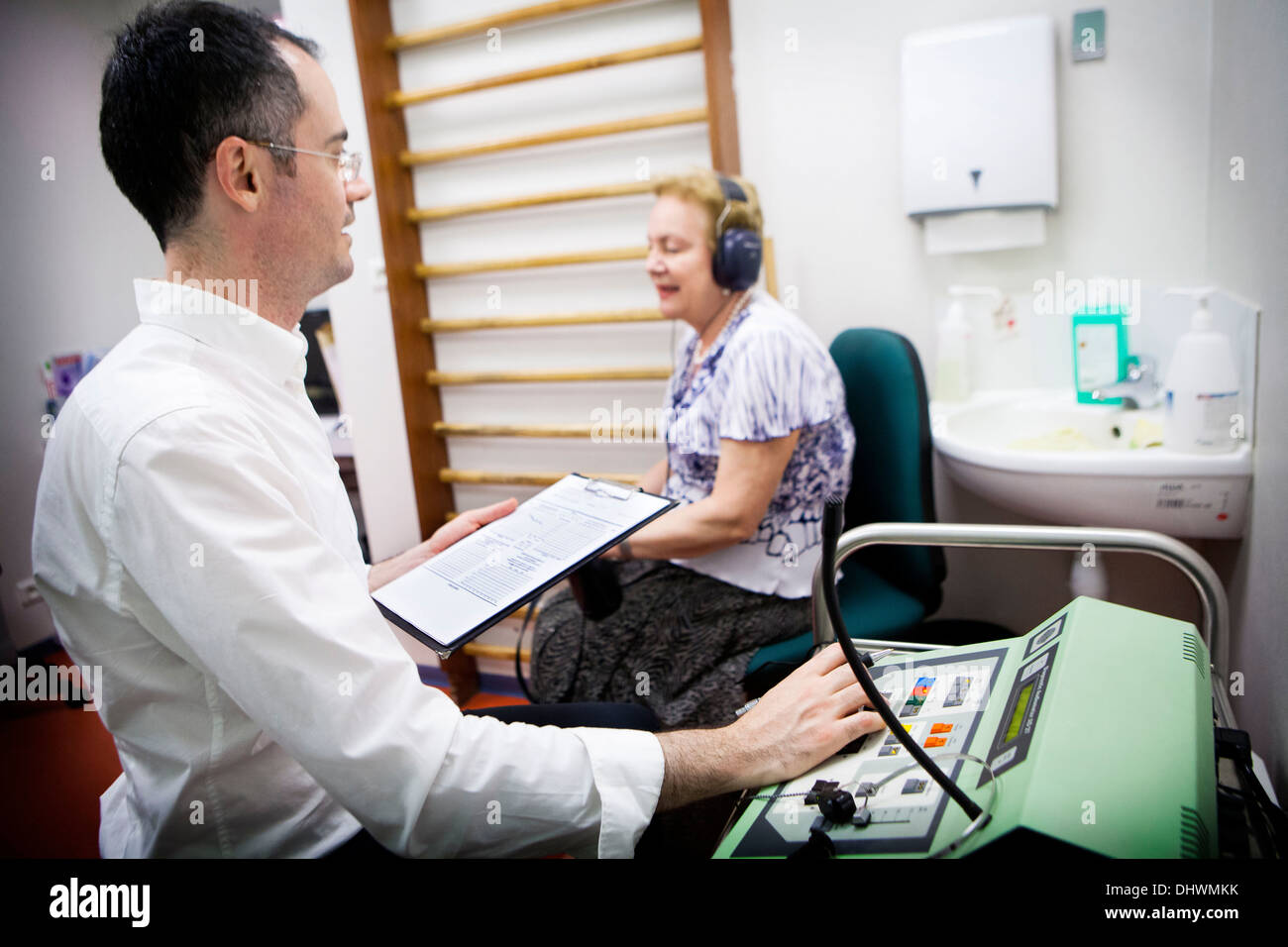 Old audiometer hi-res stock photography and images - Alamy