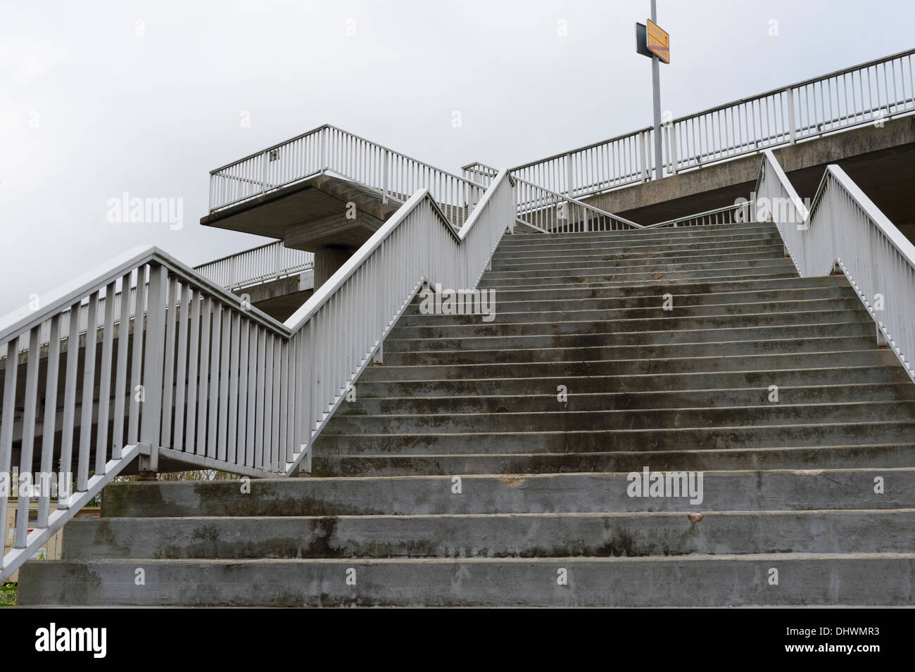 Overpass staircase hi-res stock photography and images - Alamy