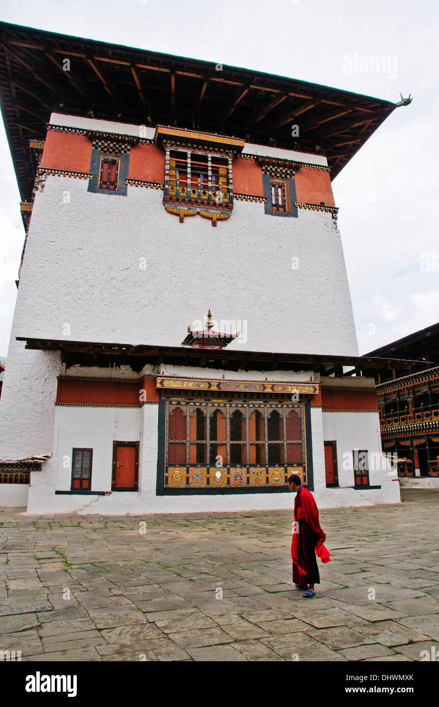 Rinpung Dzong (fortress)five storey building served an effective ...