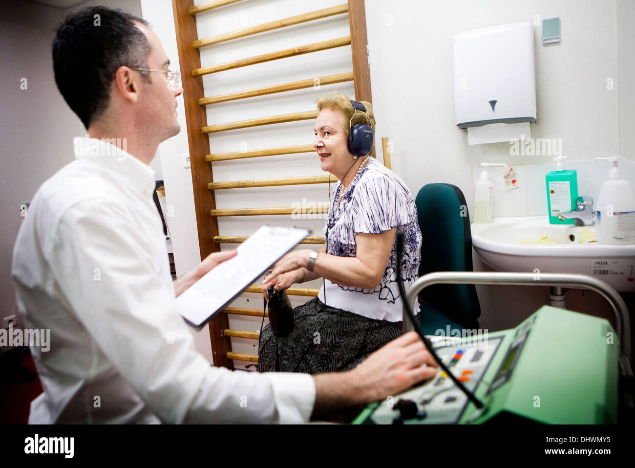 Auditory person hi-res stock photography and images - Alamy