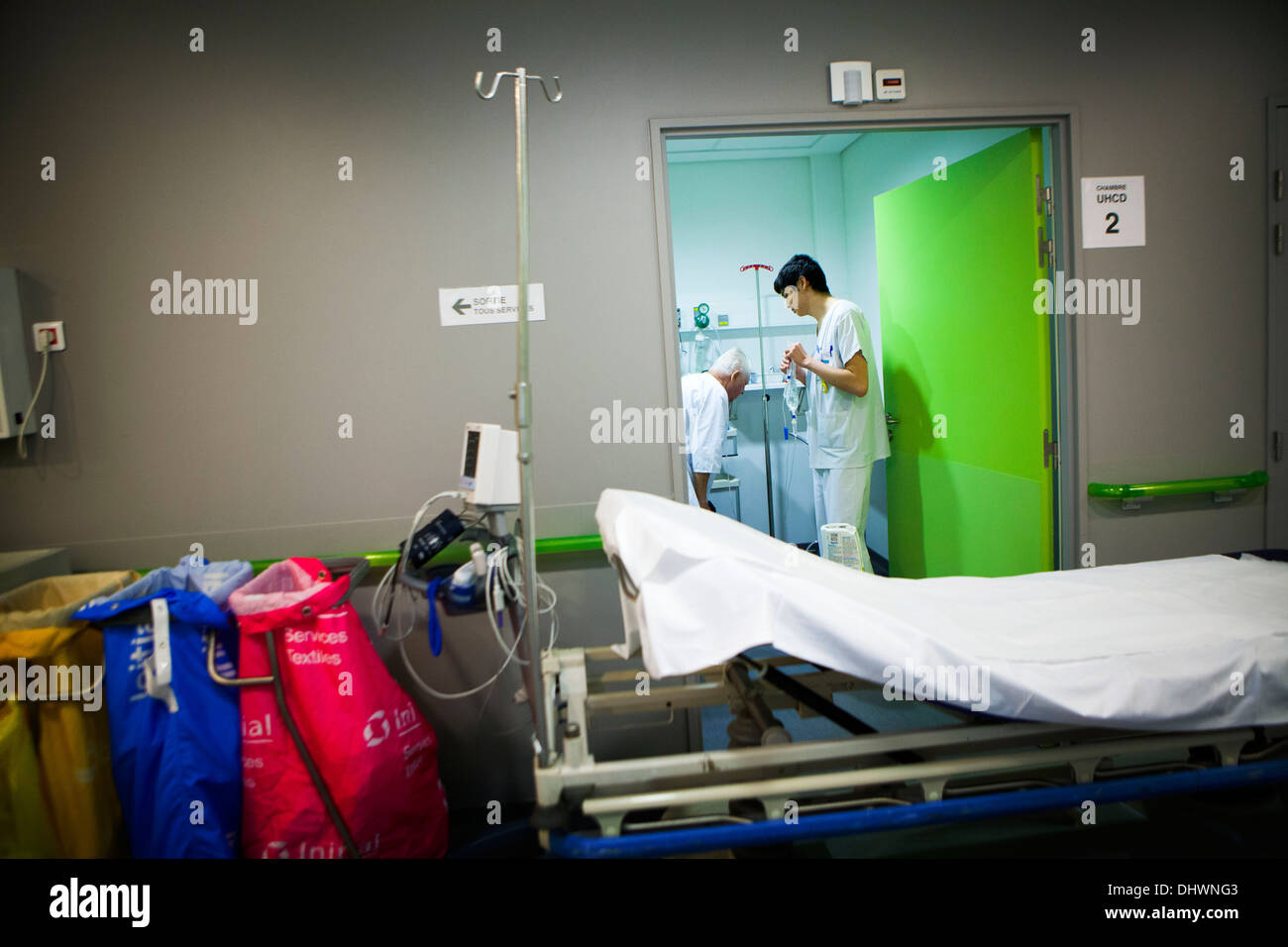 EMERGENCY CASE, HOSPITAL Stock Photo - Alamy