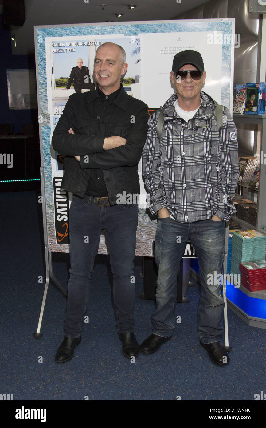 Saturn shop hi-res stock photography and images - Alamy