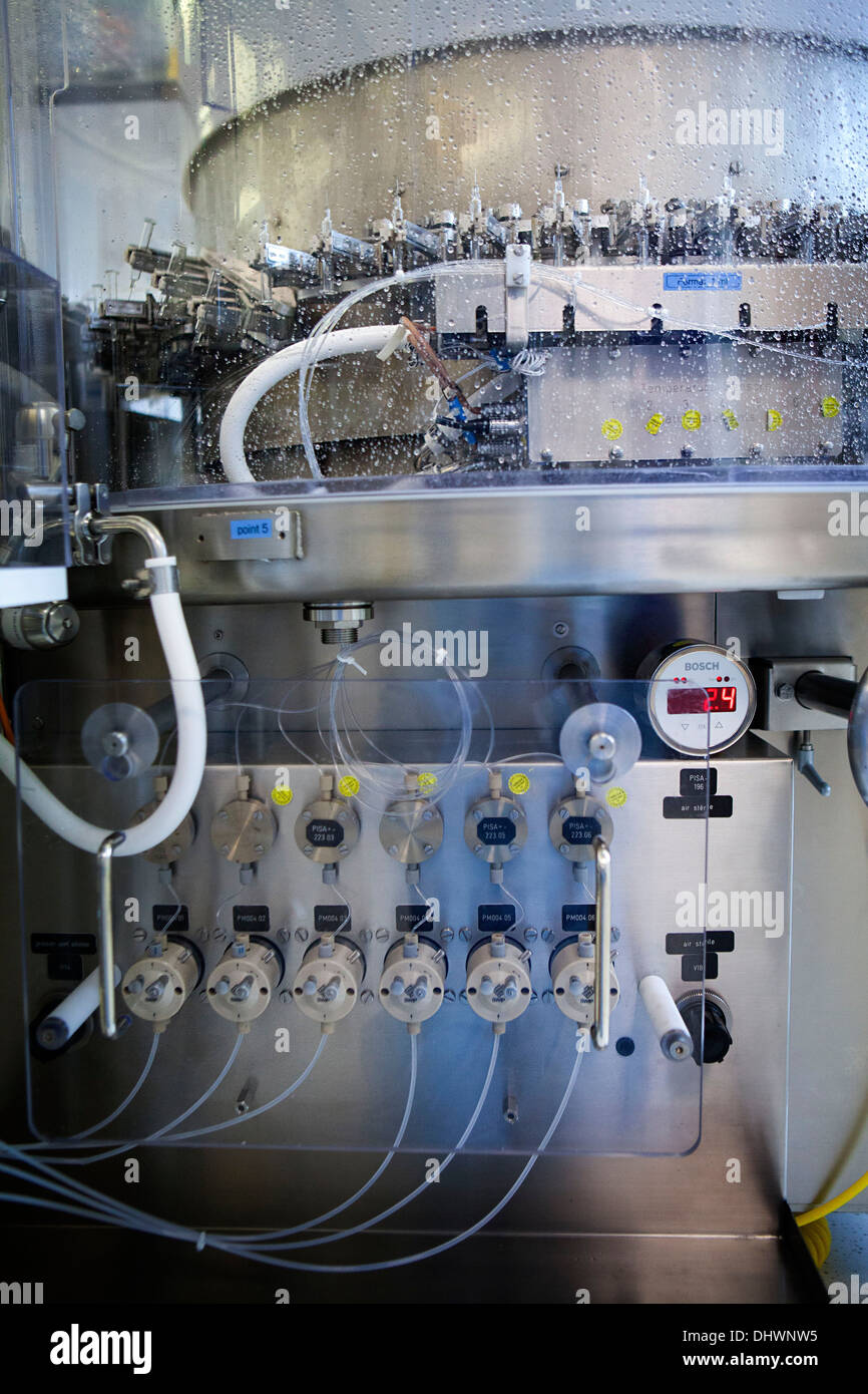 Pharmaceutical company companies hi-res stock photography and images ...