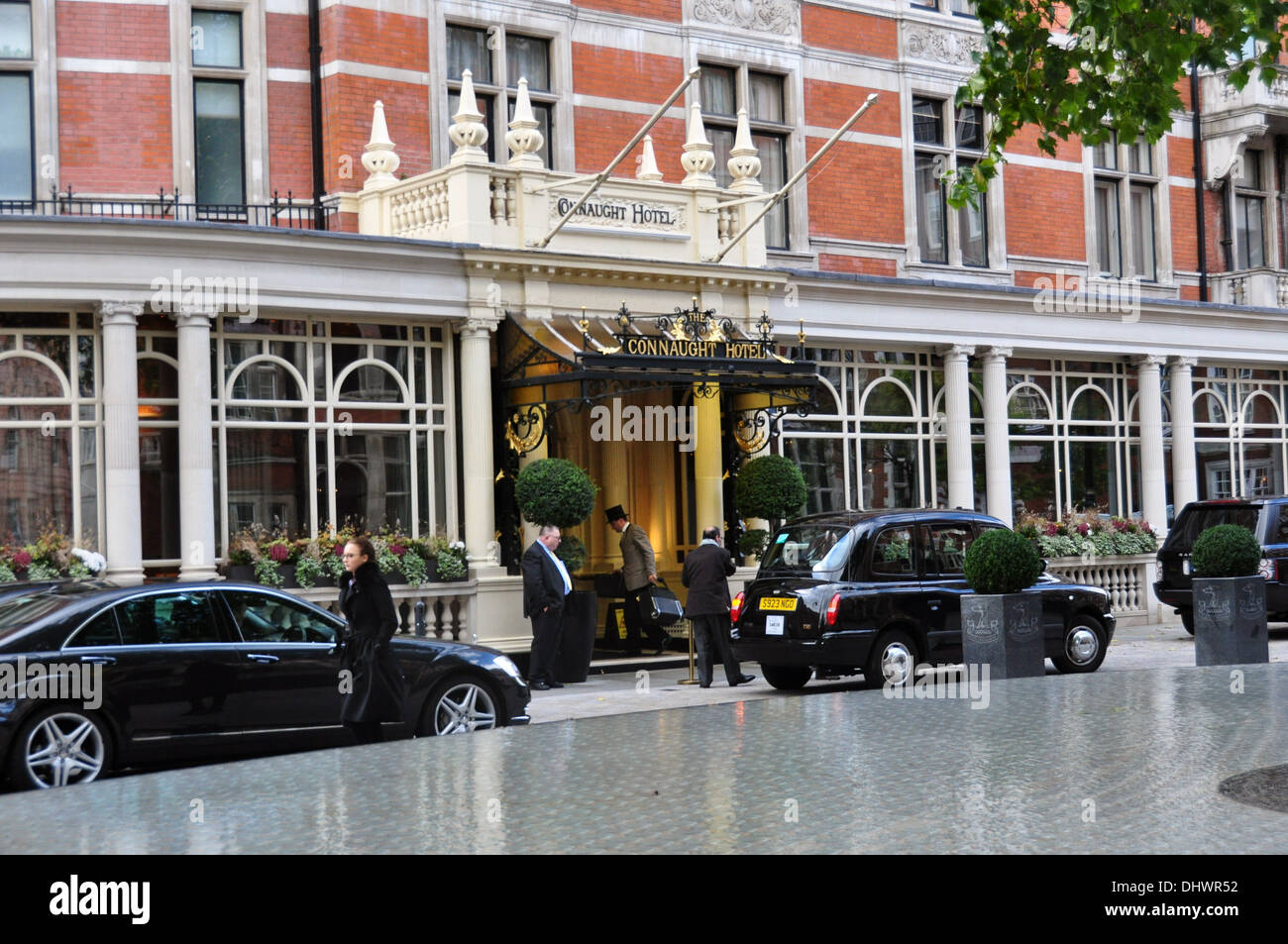 CONNAUGHT HOTEL MAYFAIR LONDON UK Stock Photo - Alamy