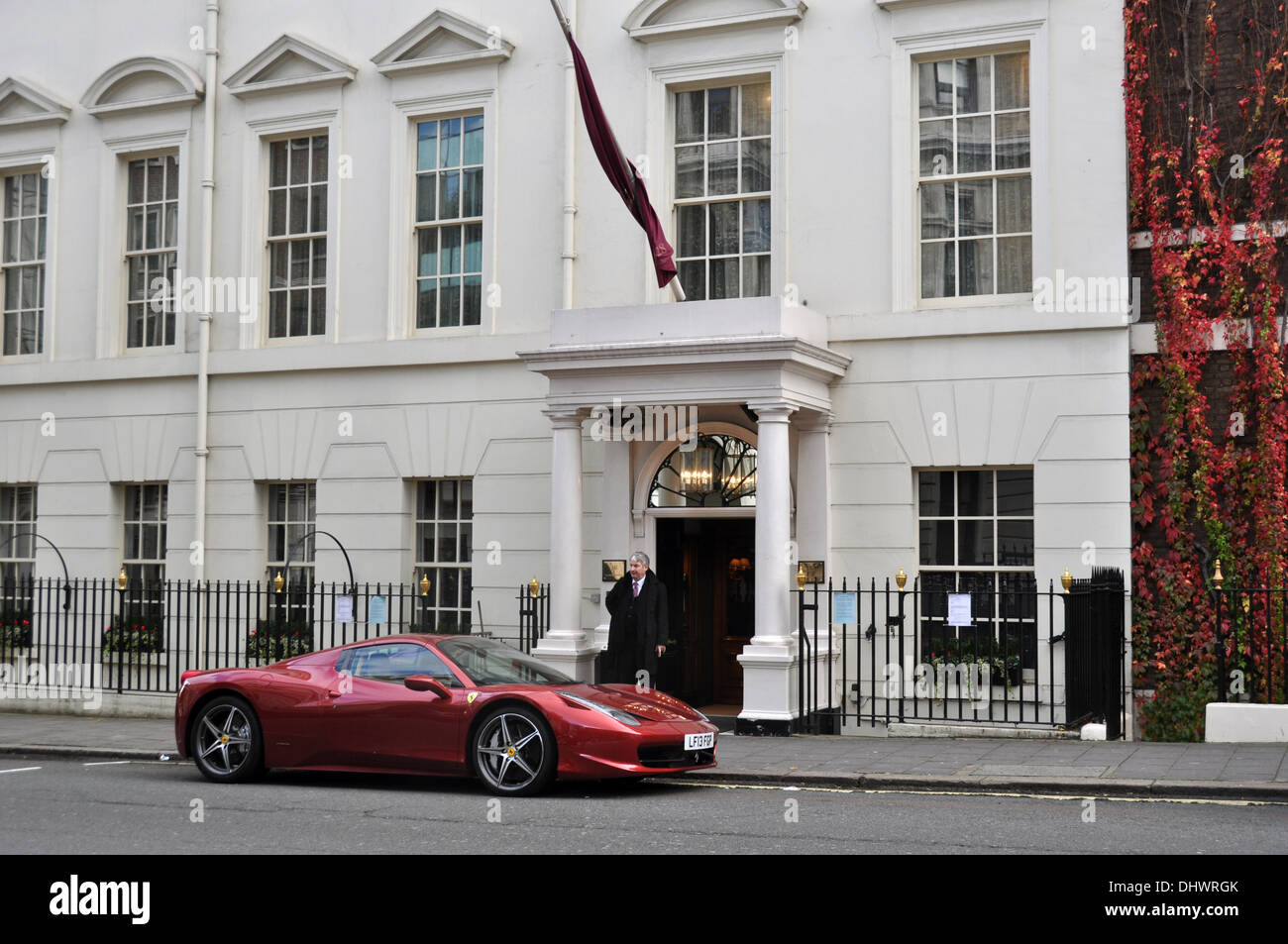 Curzon street london mayfair hi-res stock photography and images - Alamy