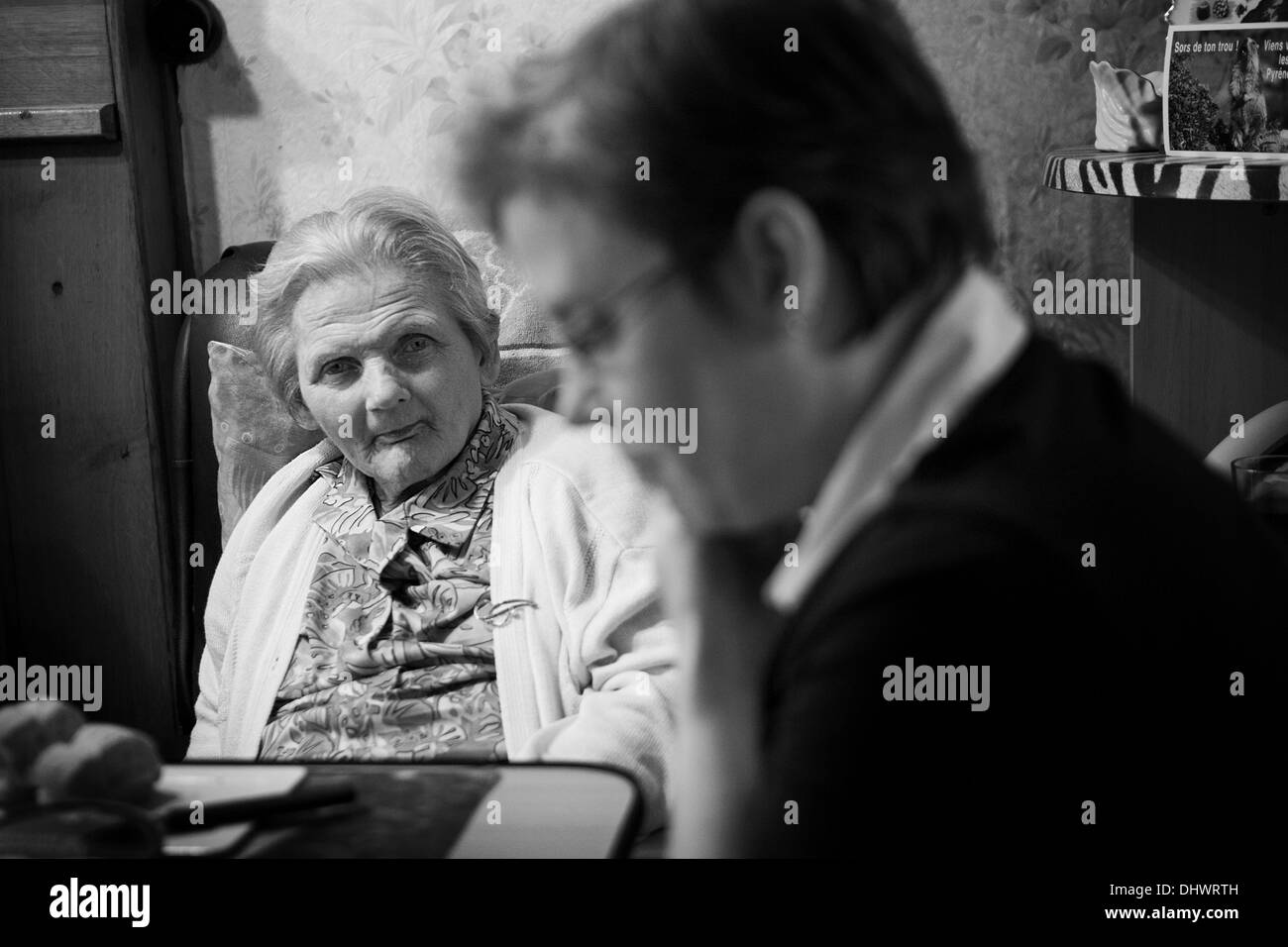 Elderly carer family hi-res stock photography and images - Alamy