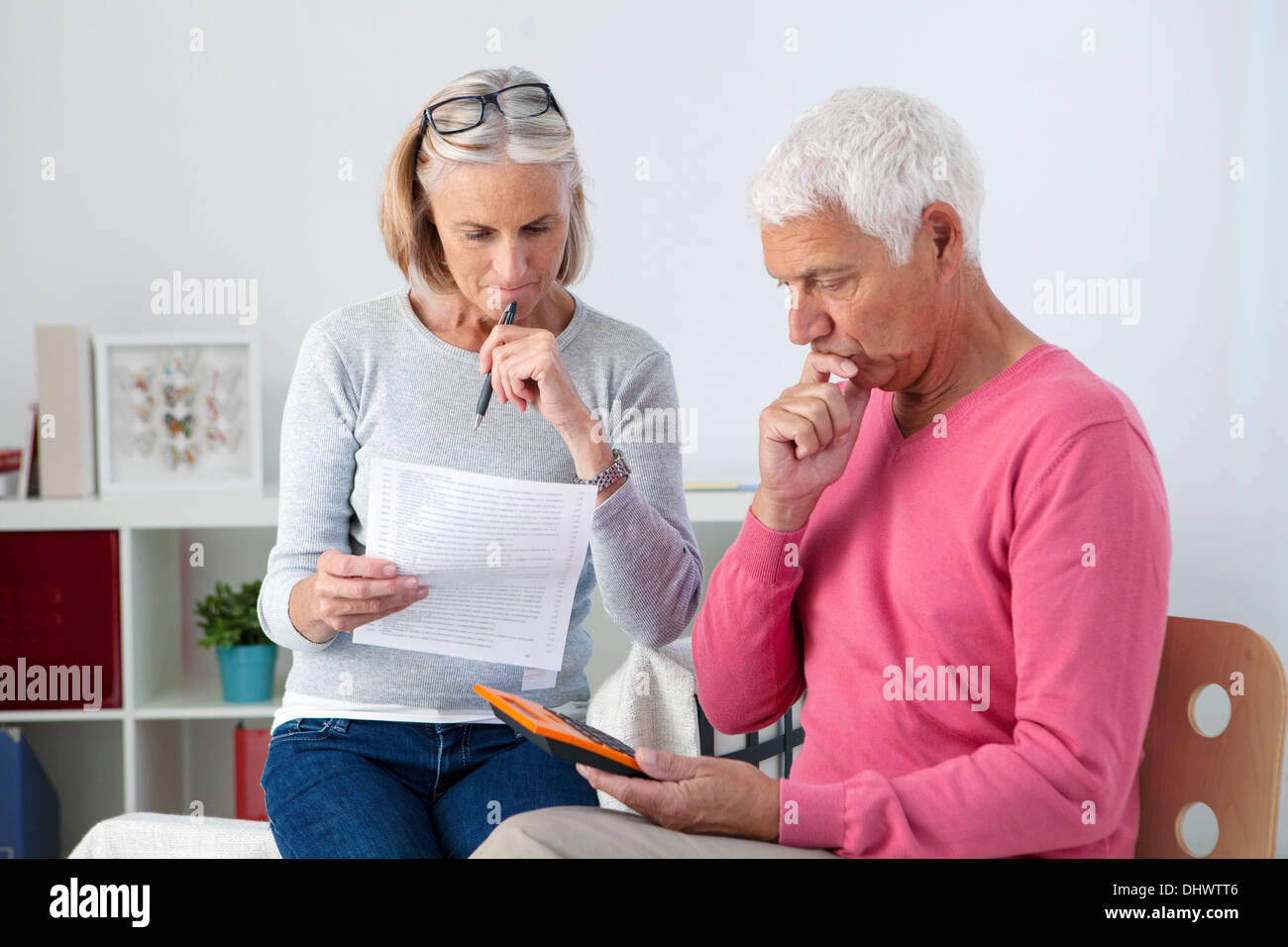 COUPLE DOING PAPERWORK Stock Photo - Alamy COUPLE DOING PAPERWORK Stock Photo - Alamy