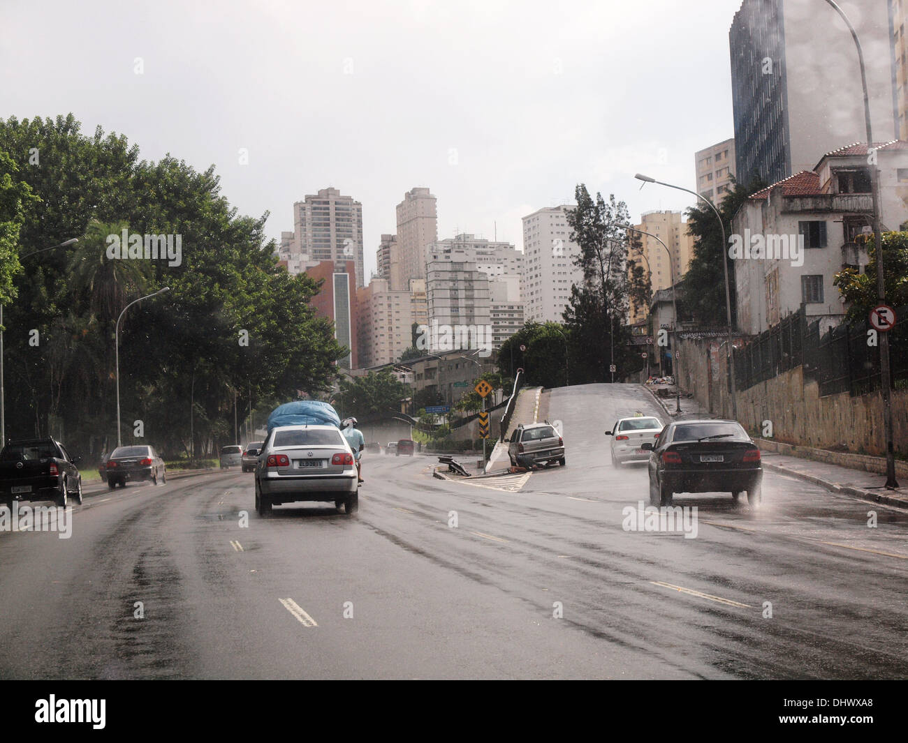 Traffic on a highway through the city of Sao Paulo in Brazil Stock ...