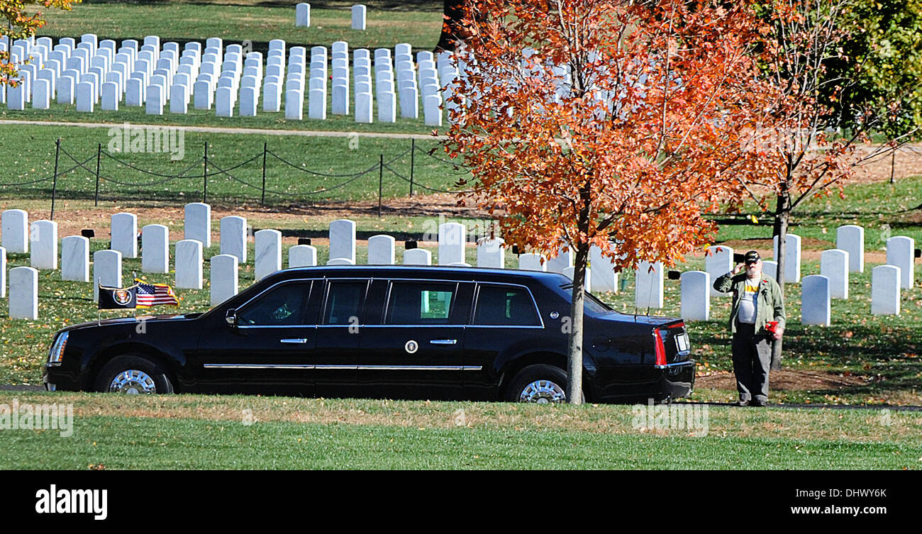 President obama driving a car hi-res stock photography and images - Alamy