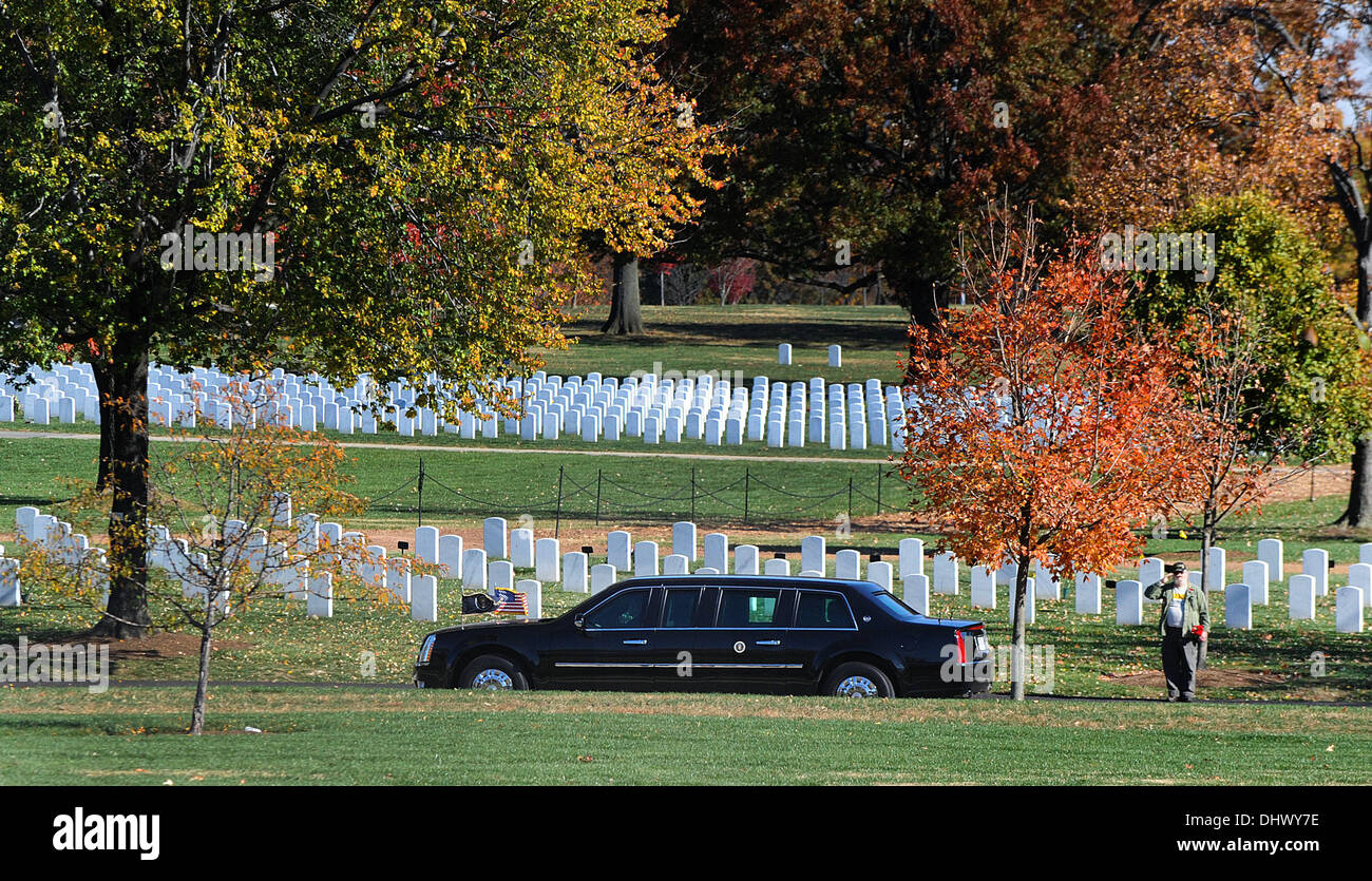President obama driving a car hi-res stock photography and images - Alamy