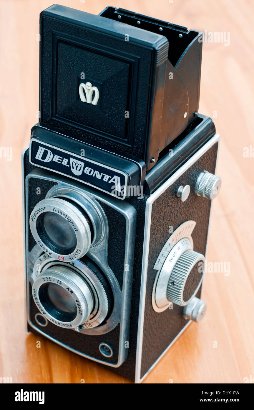 Reflex cameras hi-res stock photography and images - Alamy