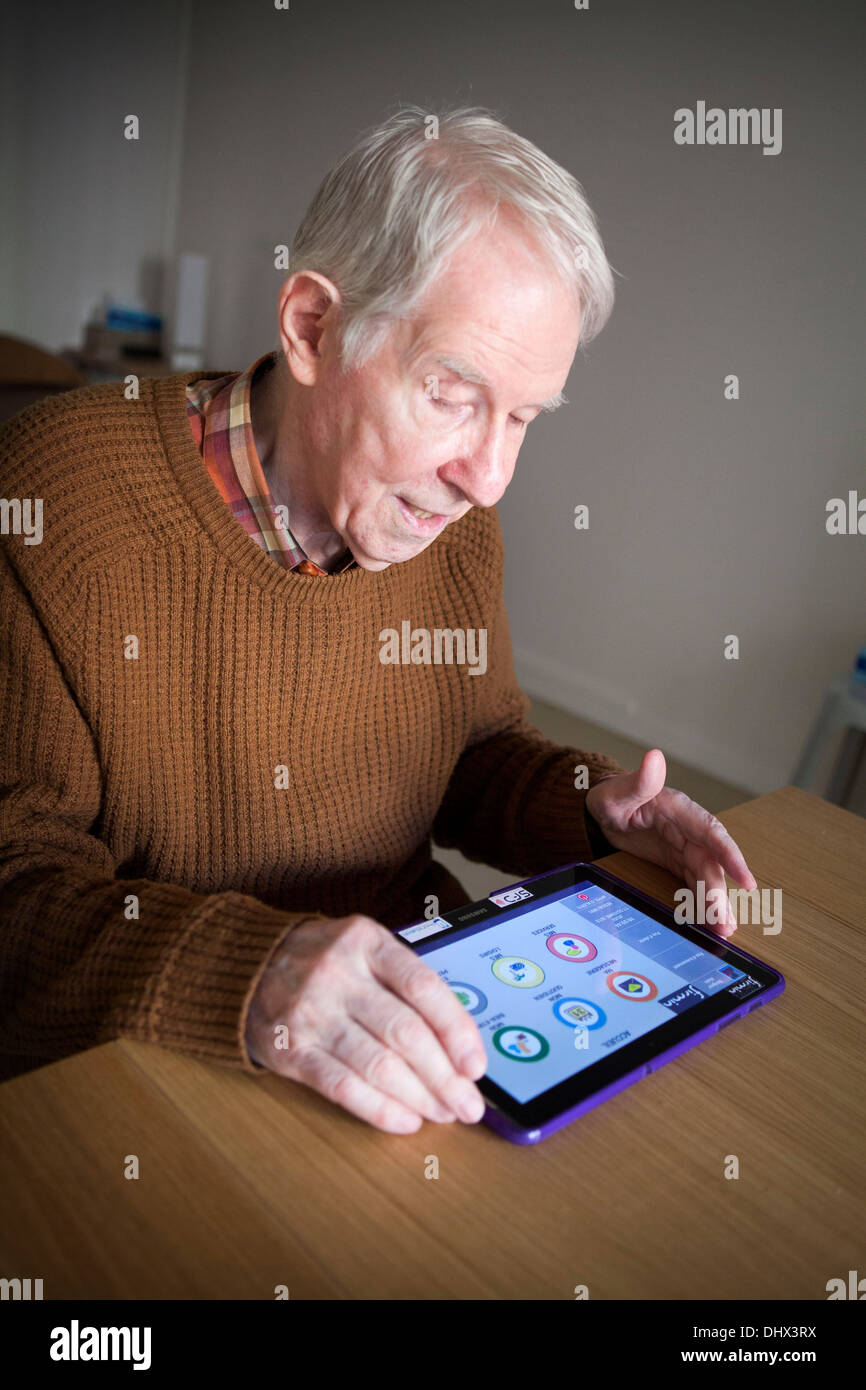 100 year old elderly person hi-res stock photography and images - Alamy