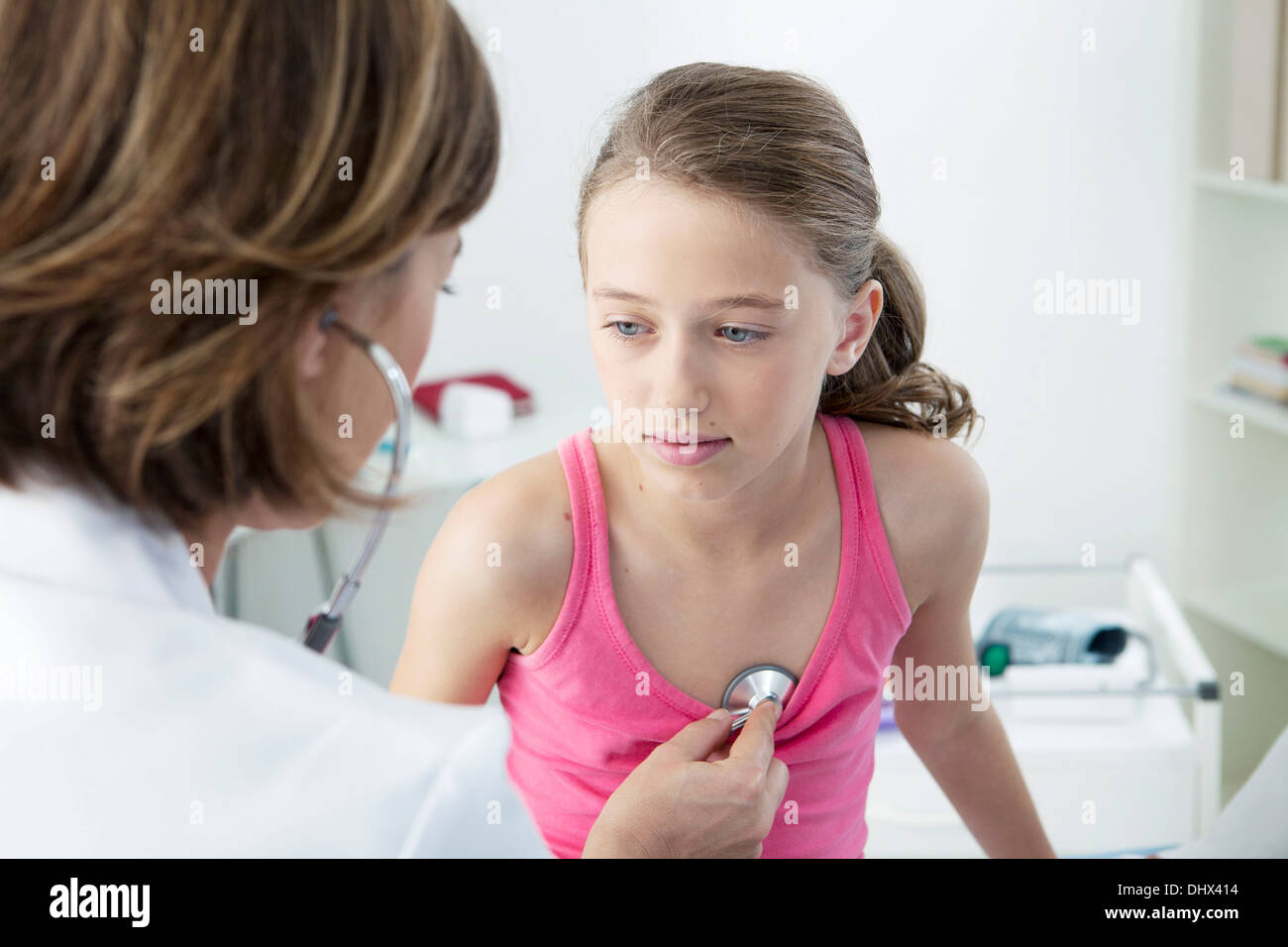 Female physical exam auscultation hi-res stock photography and images ...