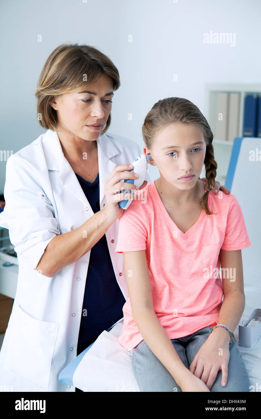 Patients temperature hi-res stock photography and images - Alamy