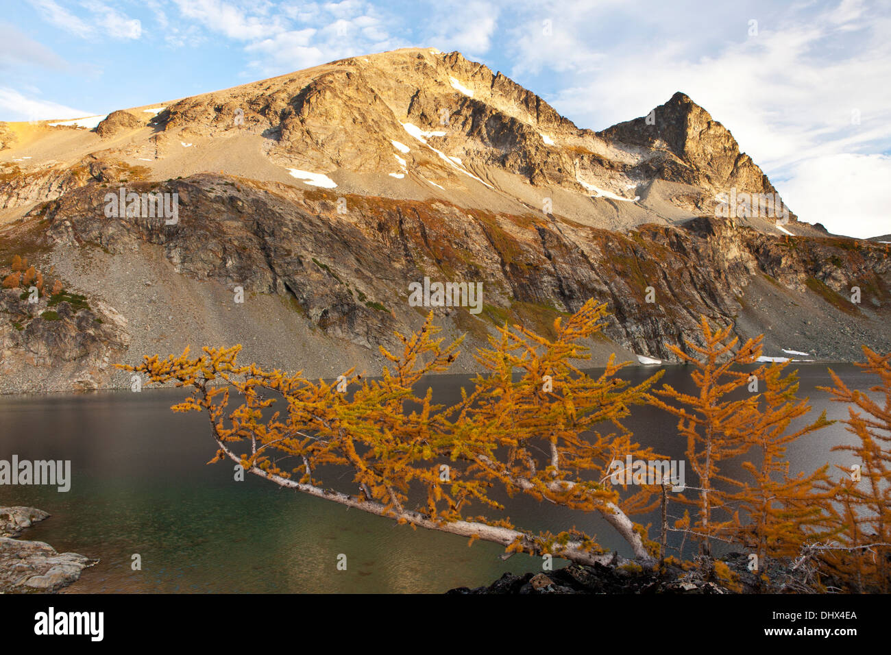 Mount Maude above Upper Ice Lake and fall larch, Glacier Peak ...