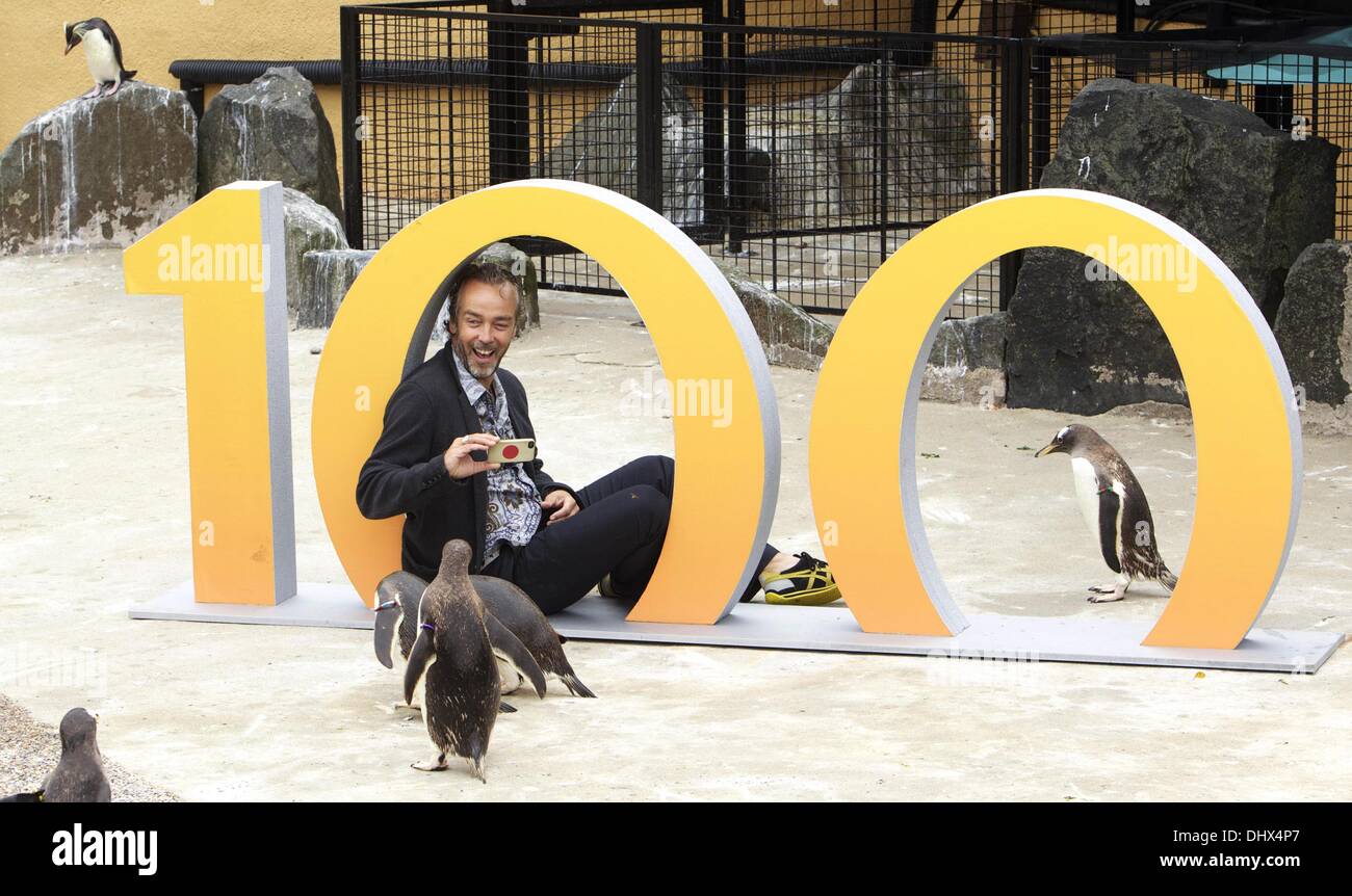 Actor John Hannah stopped by Edinburgh Zoo to celebrate the famous ...
