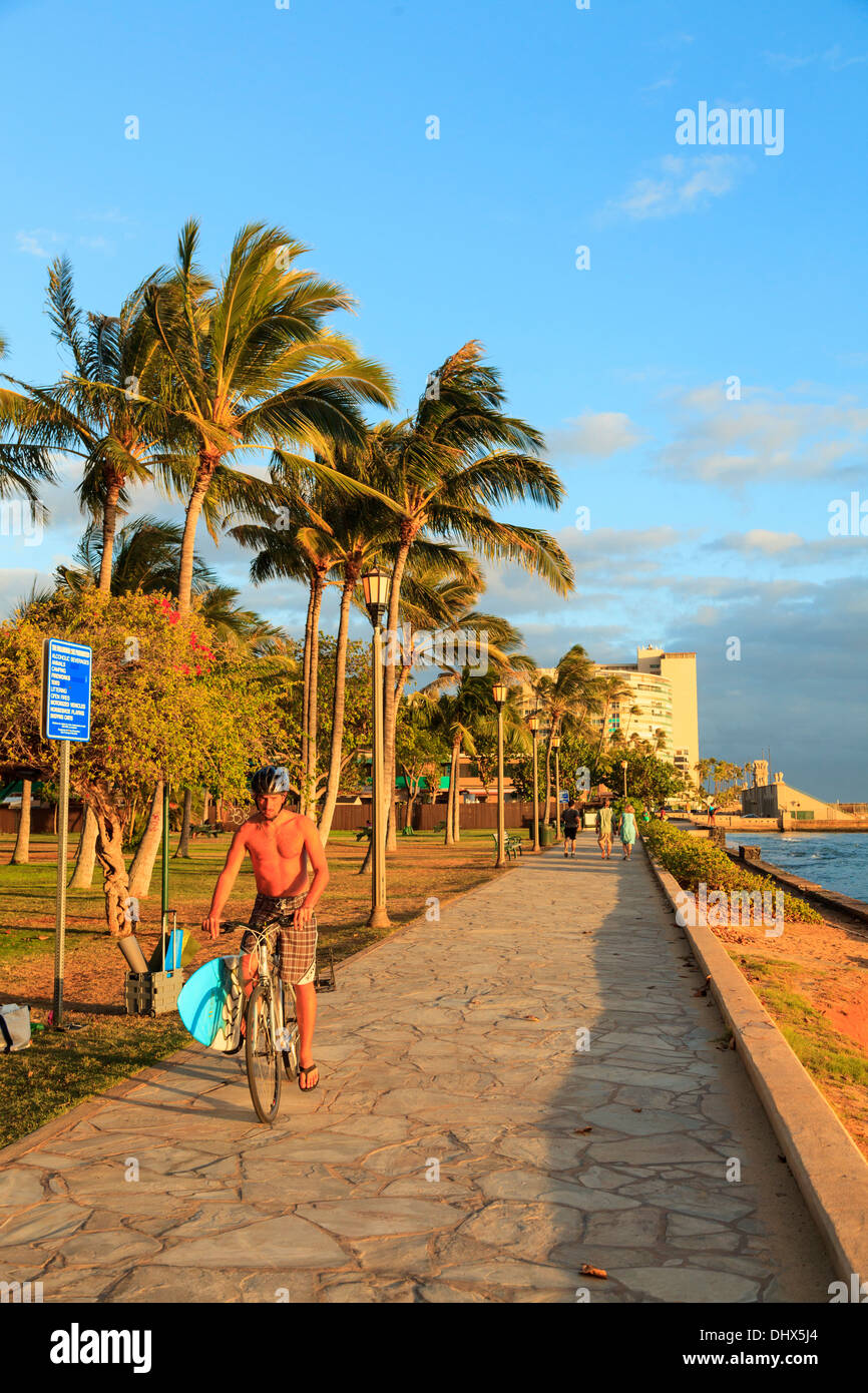 Kapiolani park hi-res stock photography and images - Alamy