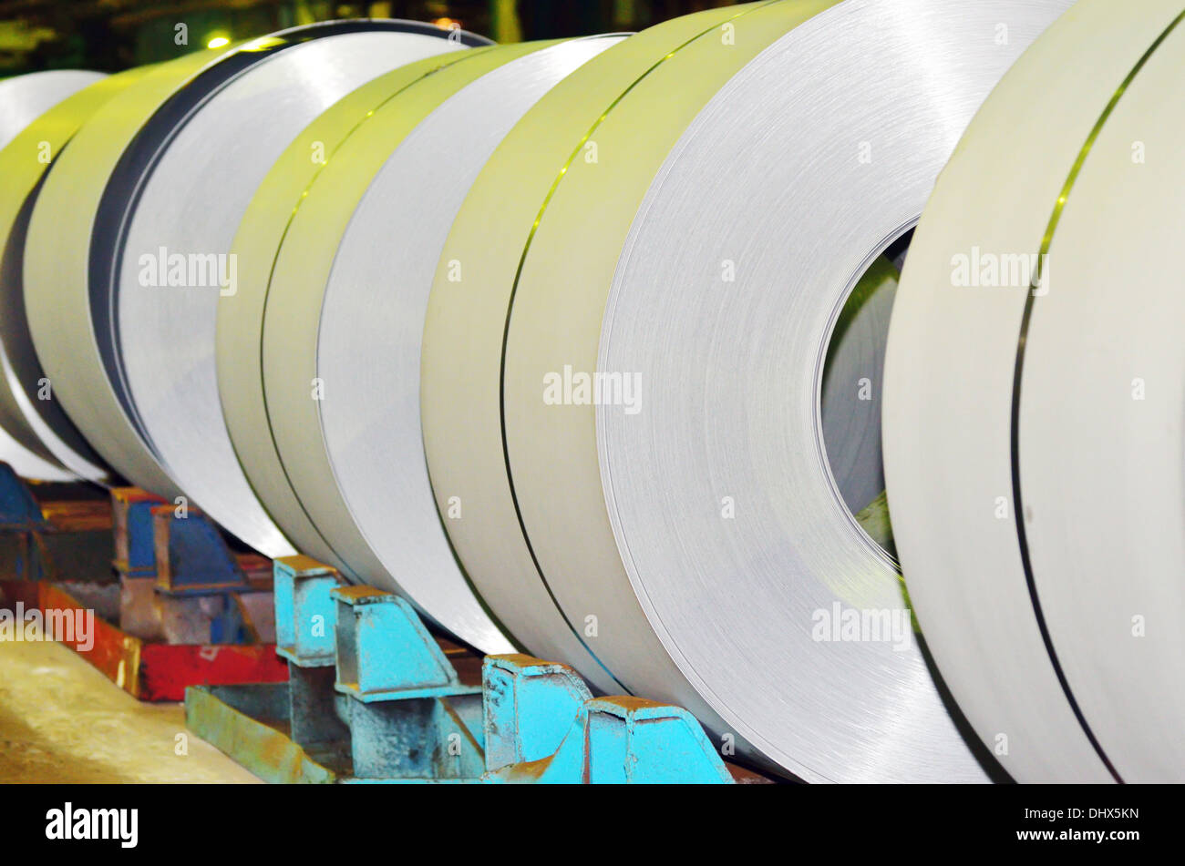 Steel circles hi-res stock photography and images - Alamy