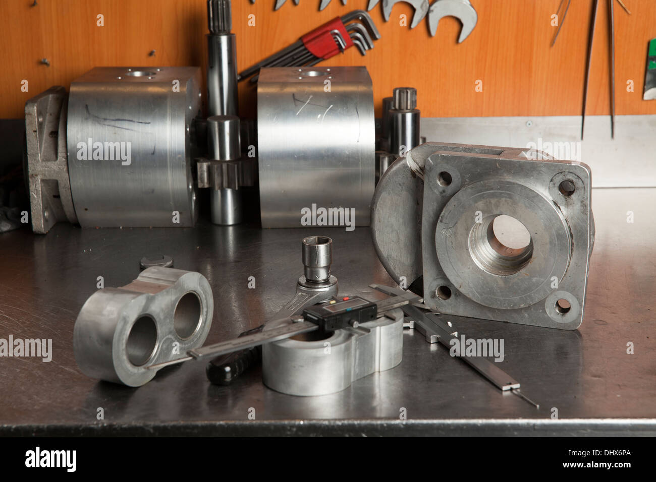 metal parts of hydraulic machines Stock Photo - Alamy