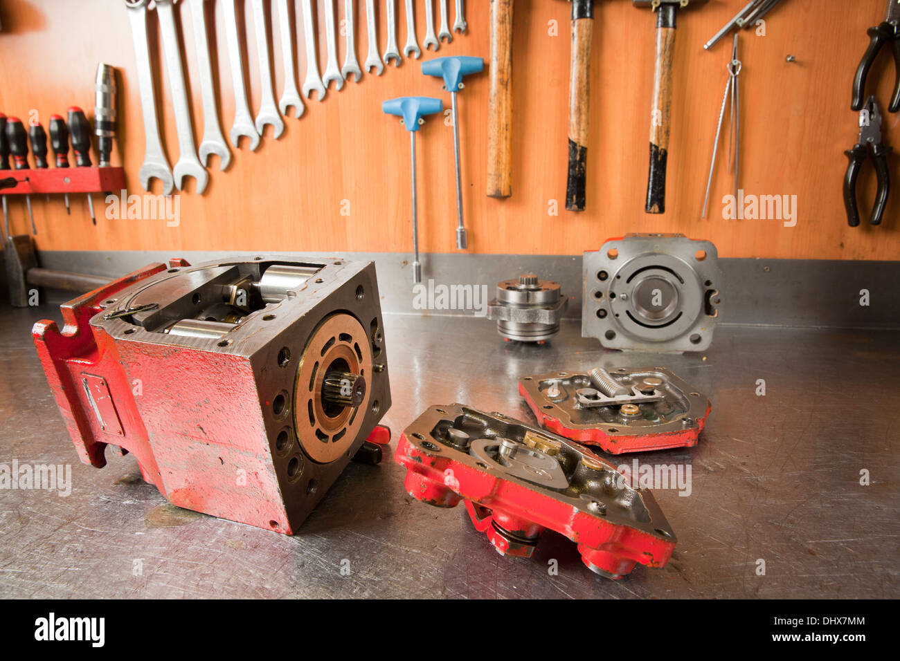 metal parts of hydraulic machines Stock Photo - Alamy