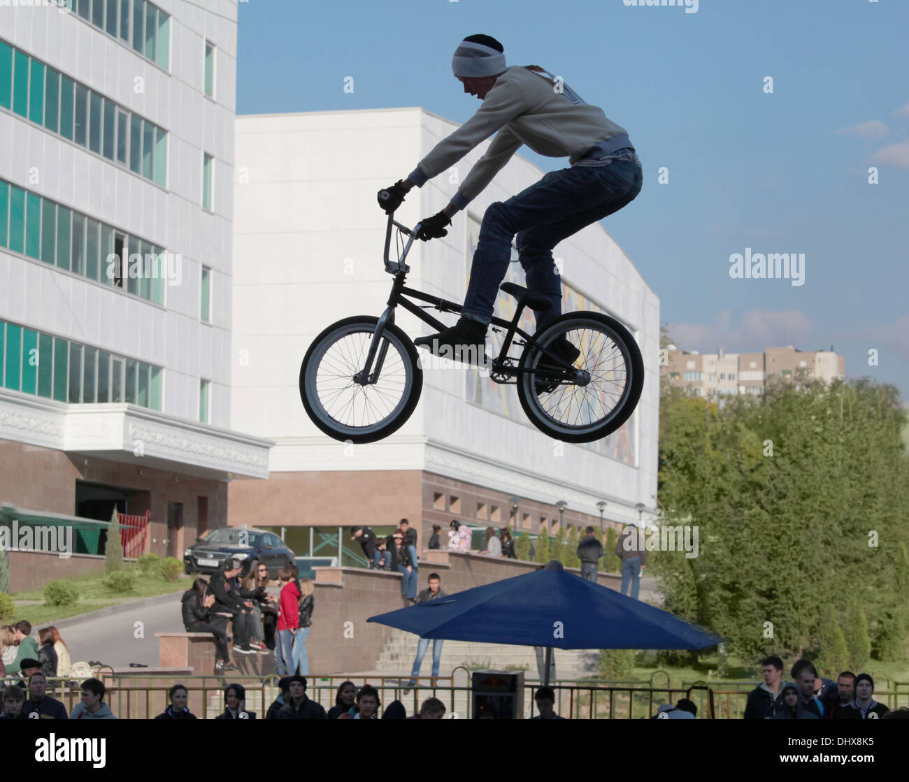 bicycle cycling extreme Stock Photo - Alamy