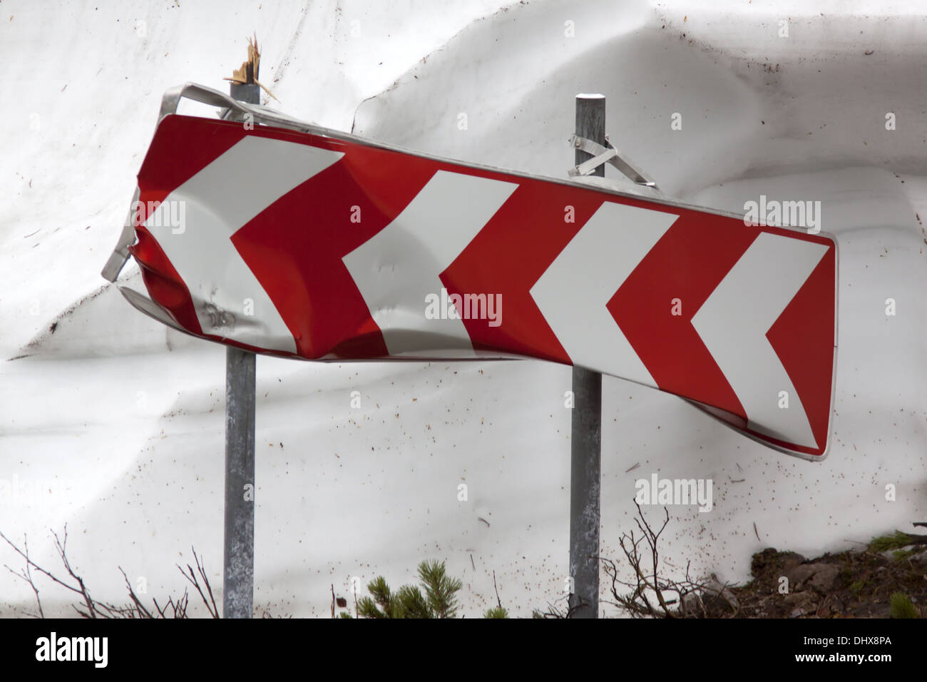 Damaged traffic sign hi-res stock photography and images - Alamy