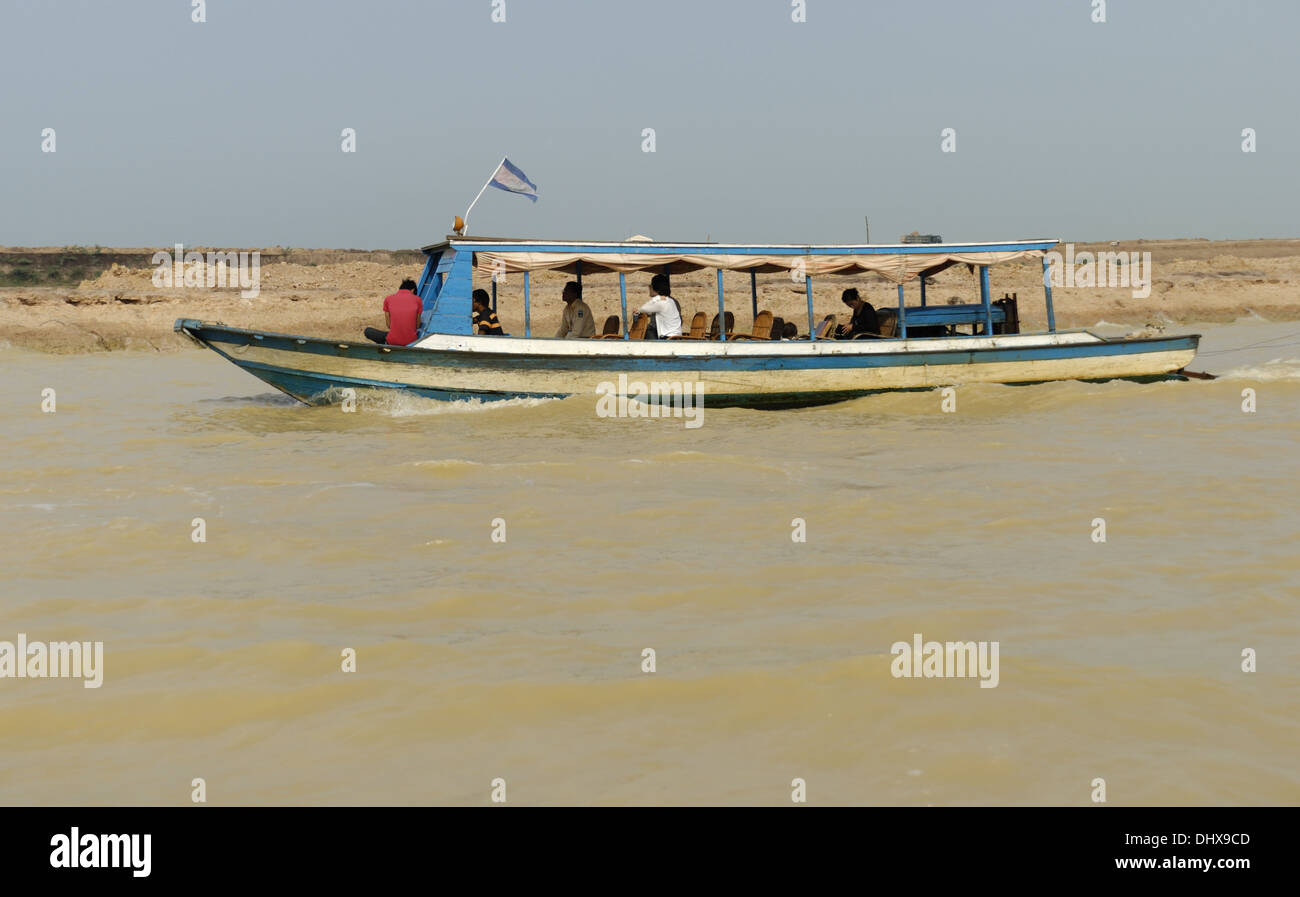 Tourist Boat on Lake Tonle Sap Stock Photo - Alamy
