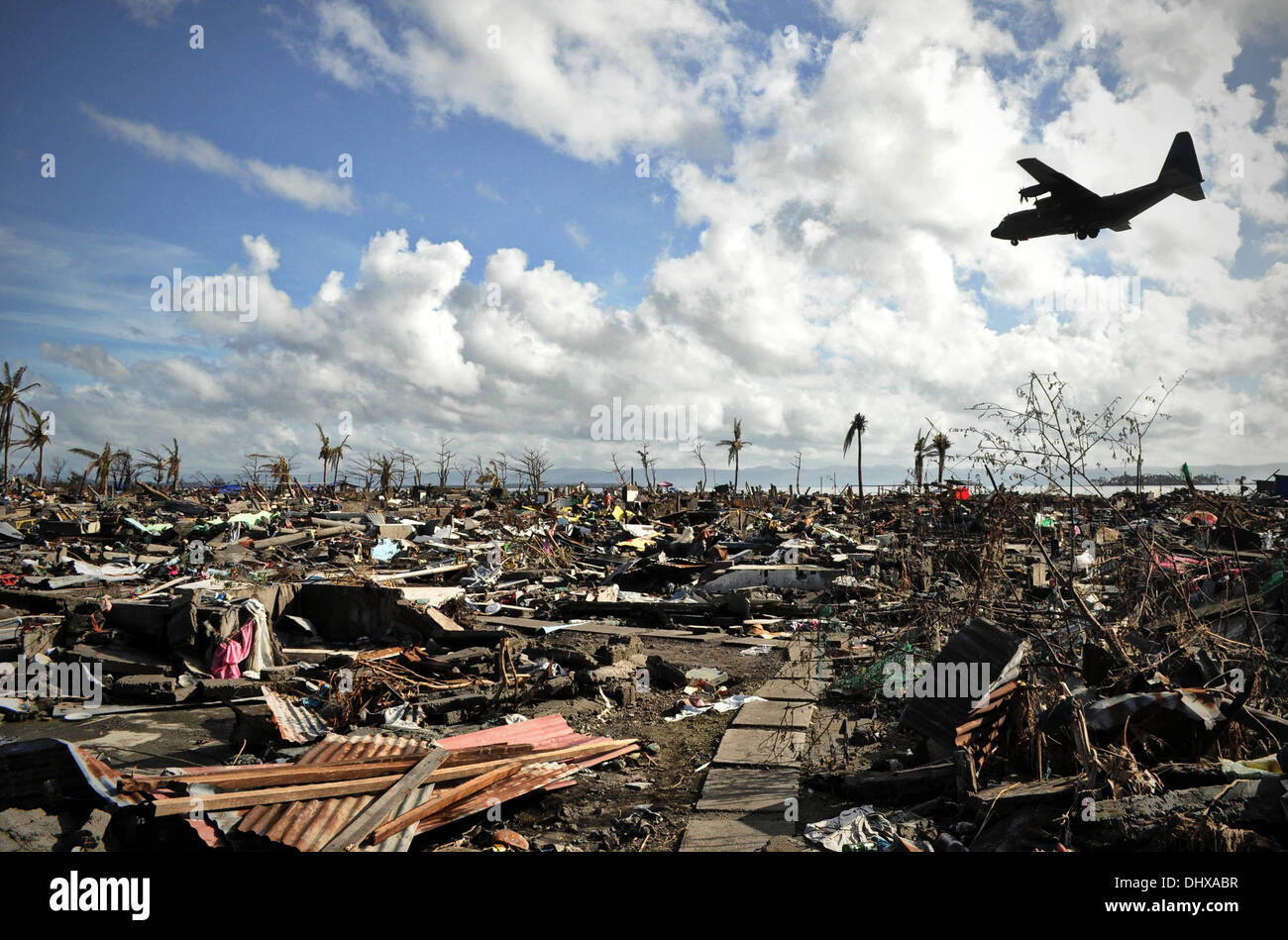 Typhoon yolanda tacloban hi-res stock photography and images - Alamy