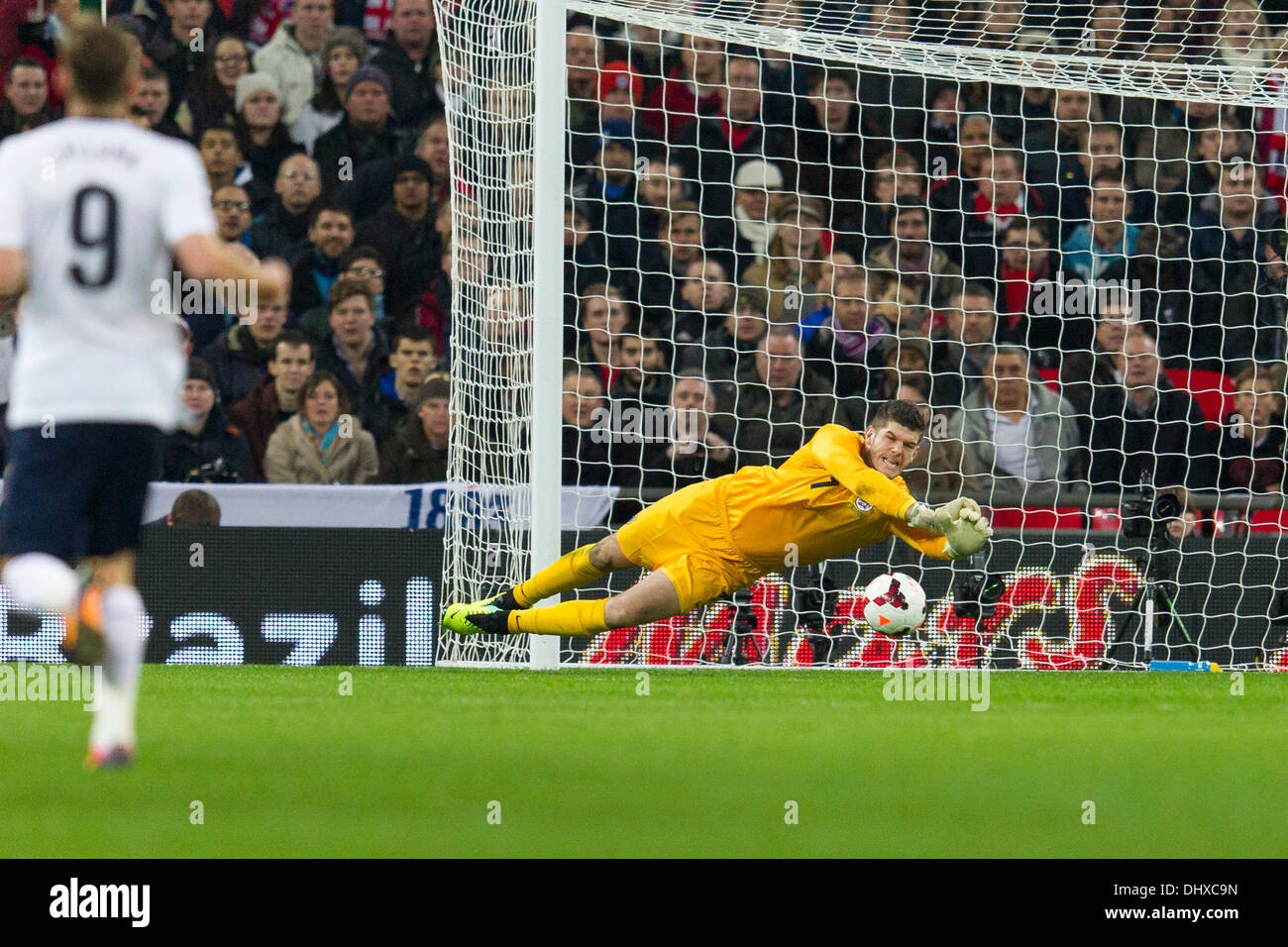Goalkeeper fraser forster hi-res stock photography and images - Alamy