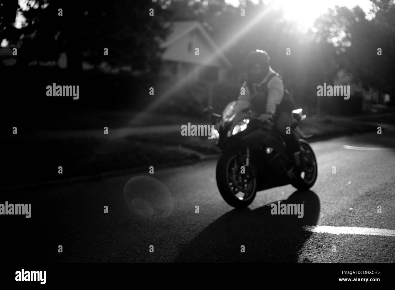 Man riding motorcycle hi-res stock photography and images - Alamy