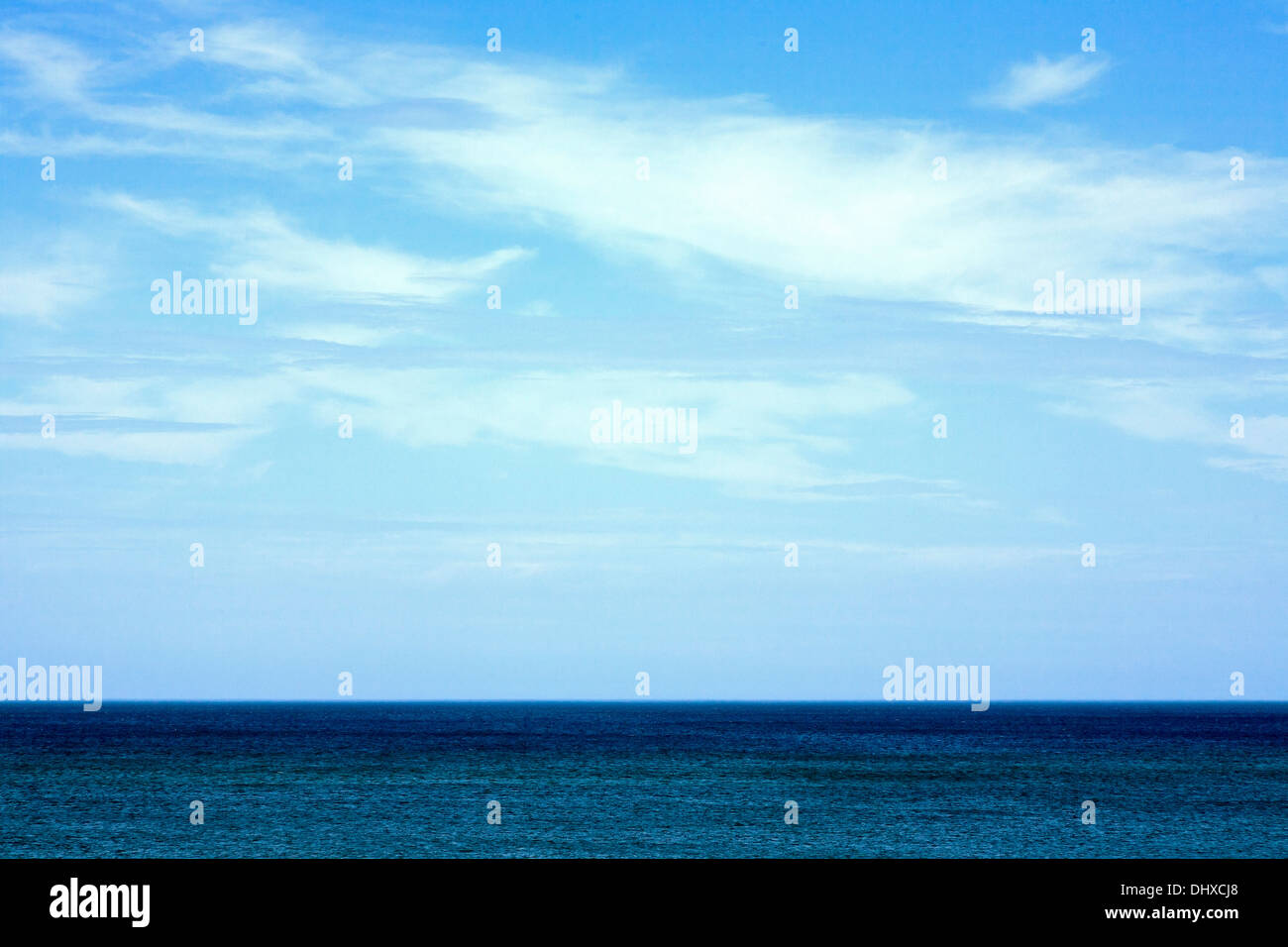 Calm sea blue skies hi-res stock photography and images - Alamy