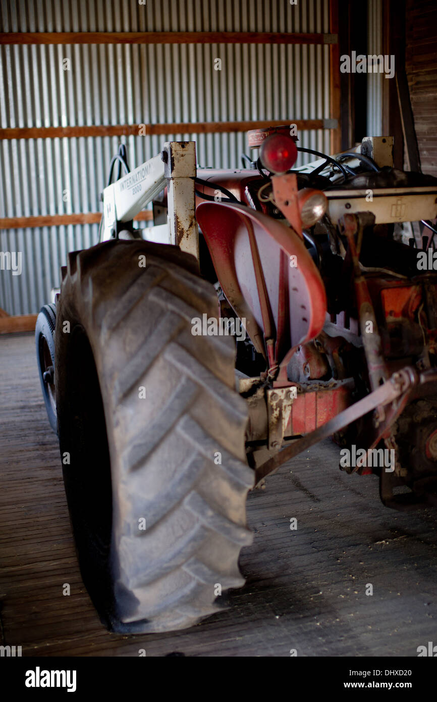 Tractor parked in barn hi-res stock photography and images - Alamy