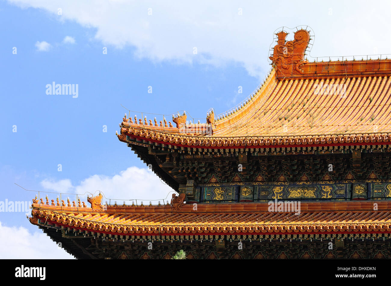 Pagoda roof architectural detail Stock Photo - Alamy
