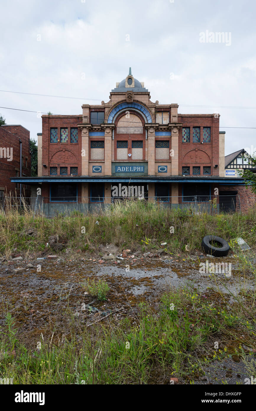 The former Adelphi Cinema building in Vicarage Road, Sheffield Stock ...