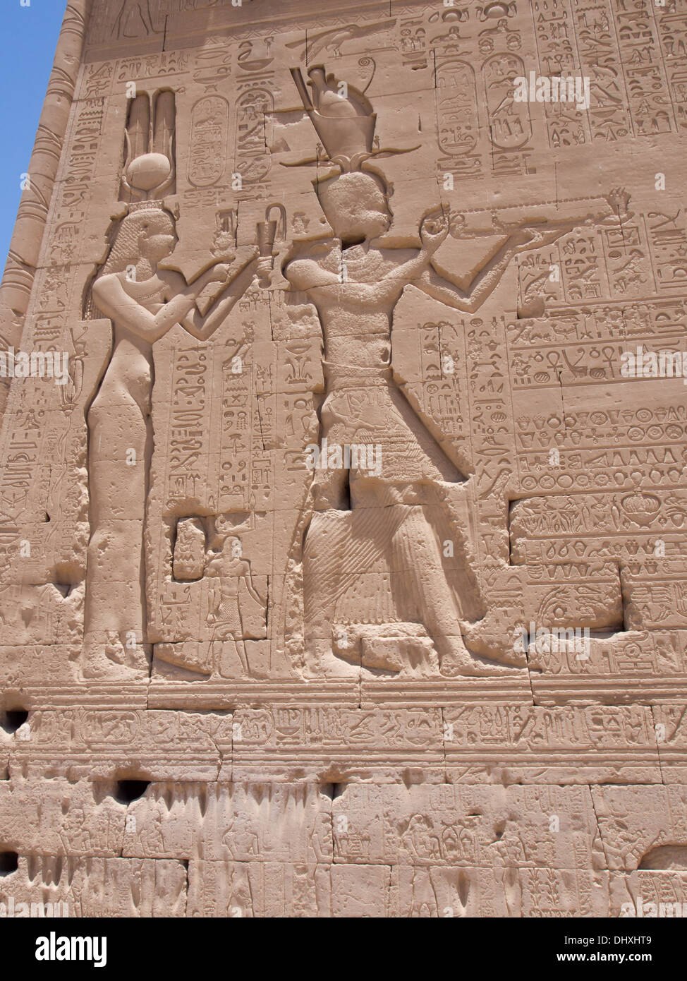 Queen Cleopatra Stock Illustration Image Of Hieroglyphs Egypt Queen