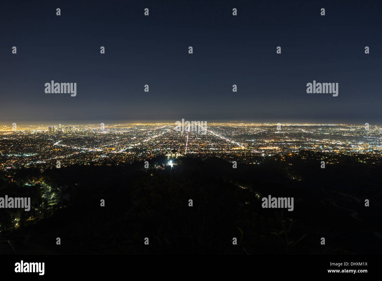 Hazy night in the Los Angeles basin Stock Photo - Alamy