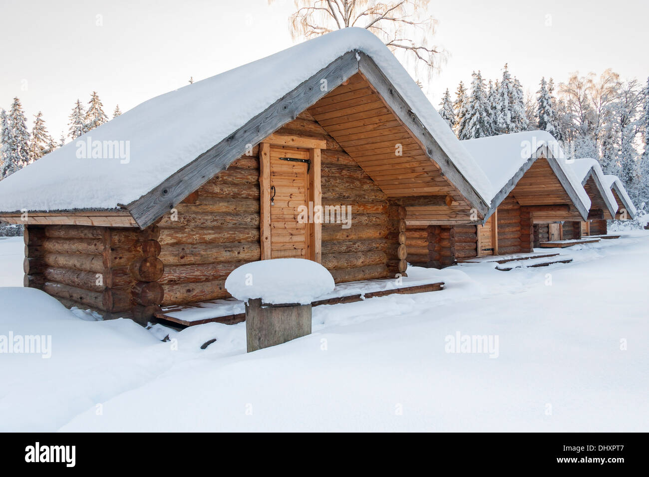 Log cabin lodge hi-res stock photography and images - Alamy