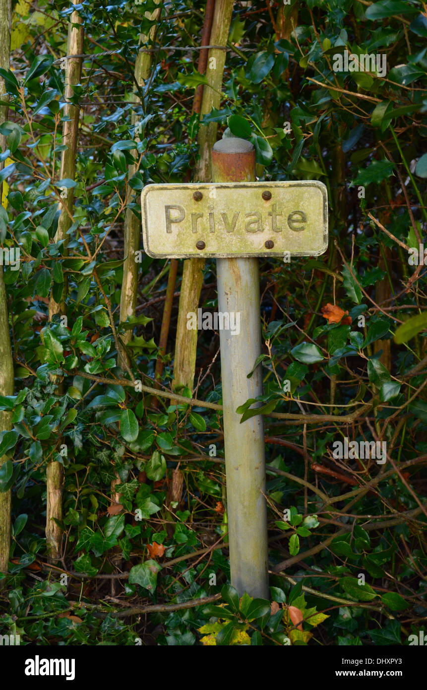 Rustic private sign hi-res stock photography and images - Alamy