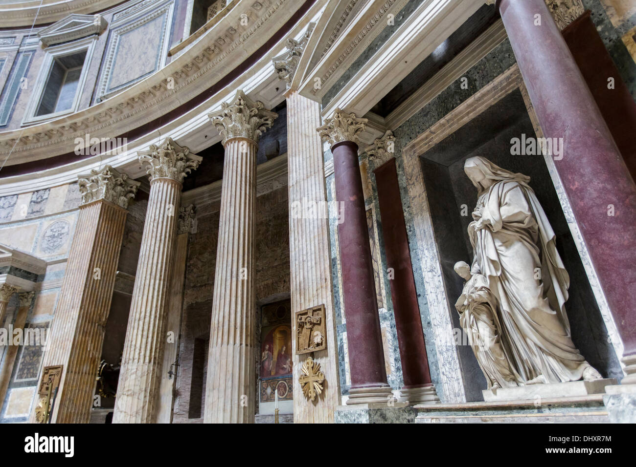 Round roof roman architecture antique hi-res stock photography and ...