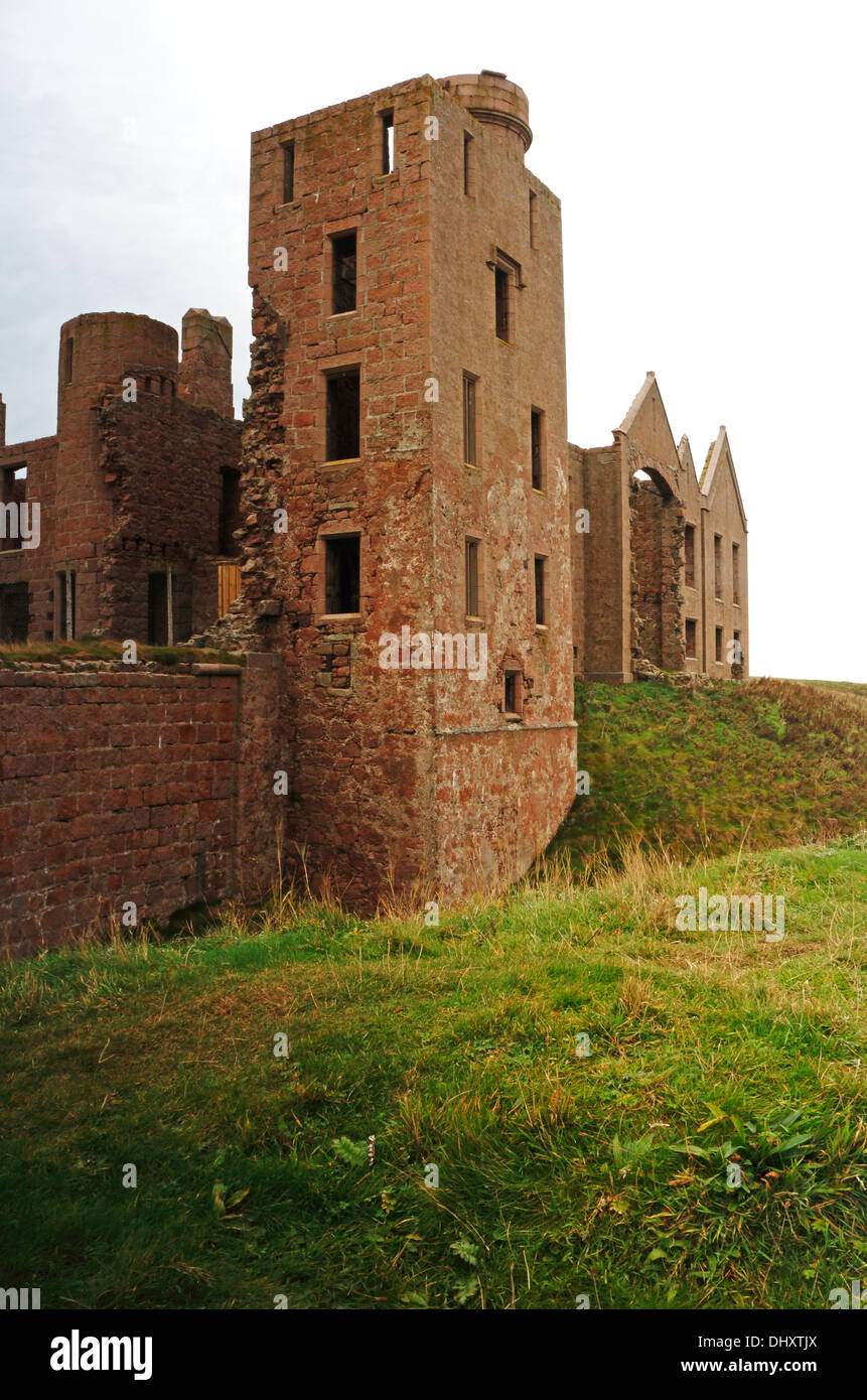 Old slains castle hi-res stock photography and images - Alamy