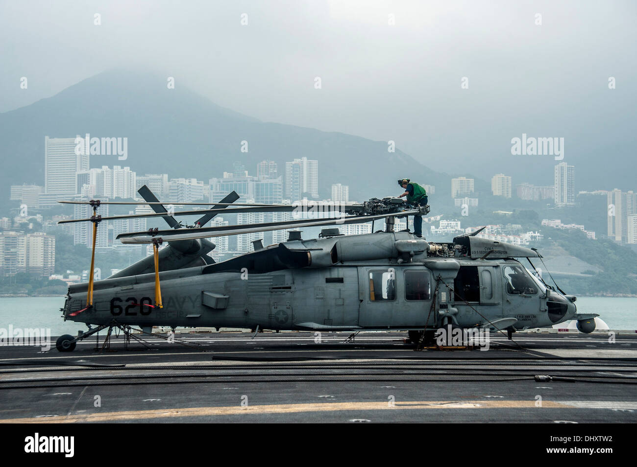 Uss george washington hsc 12 hi-res stock photography and images - Alamy