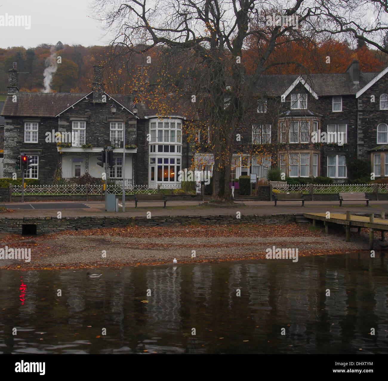 Lake Windermere, Cumbria, UK. 15th November 2013. Last traces of autumn ...