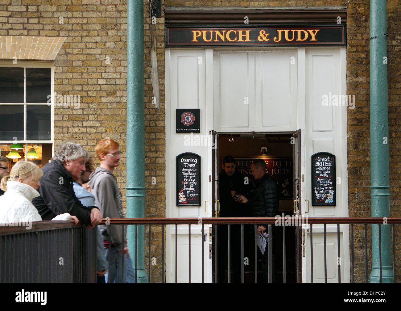Punch drink historic hi-res stock photography and images - Alamy