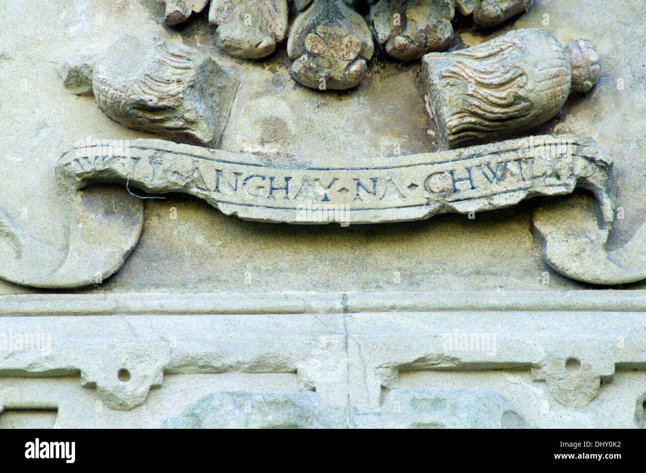 Elizabethan rather death than dishonour family hi-res stock photography ...