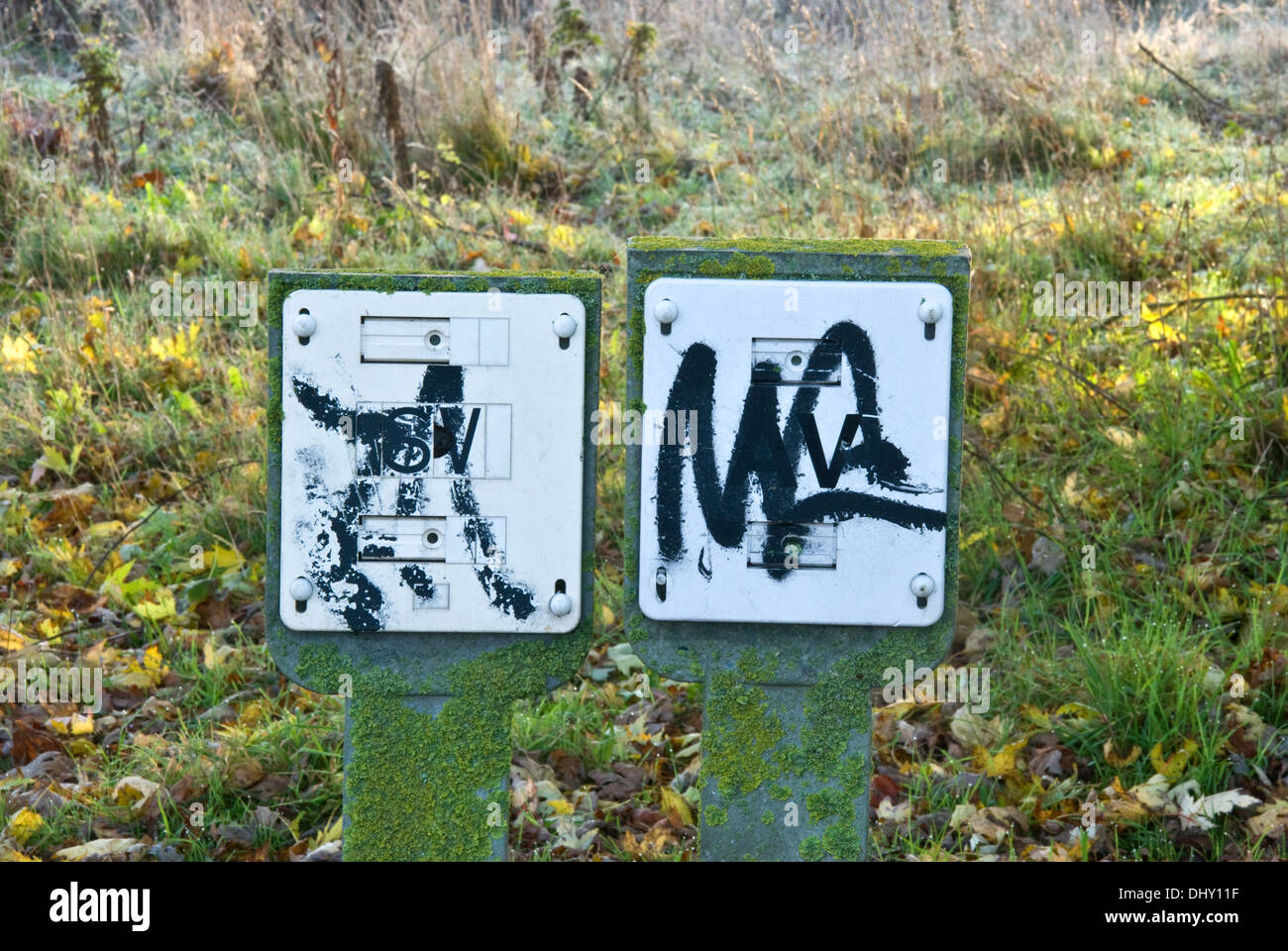 Vandalised signs hi-res stock photography and images - Alamy