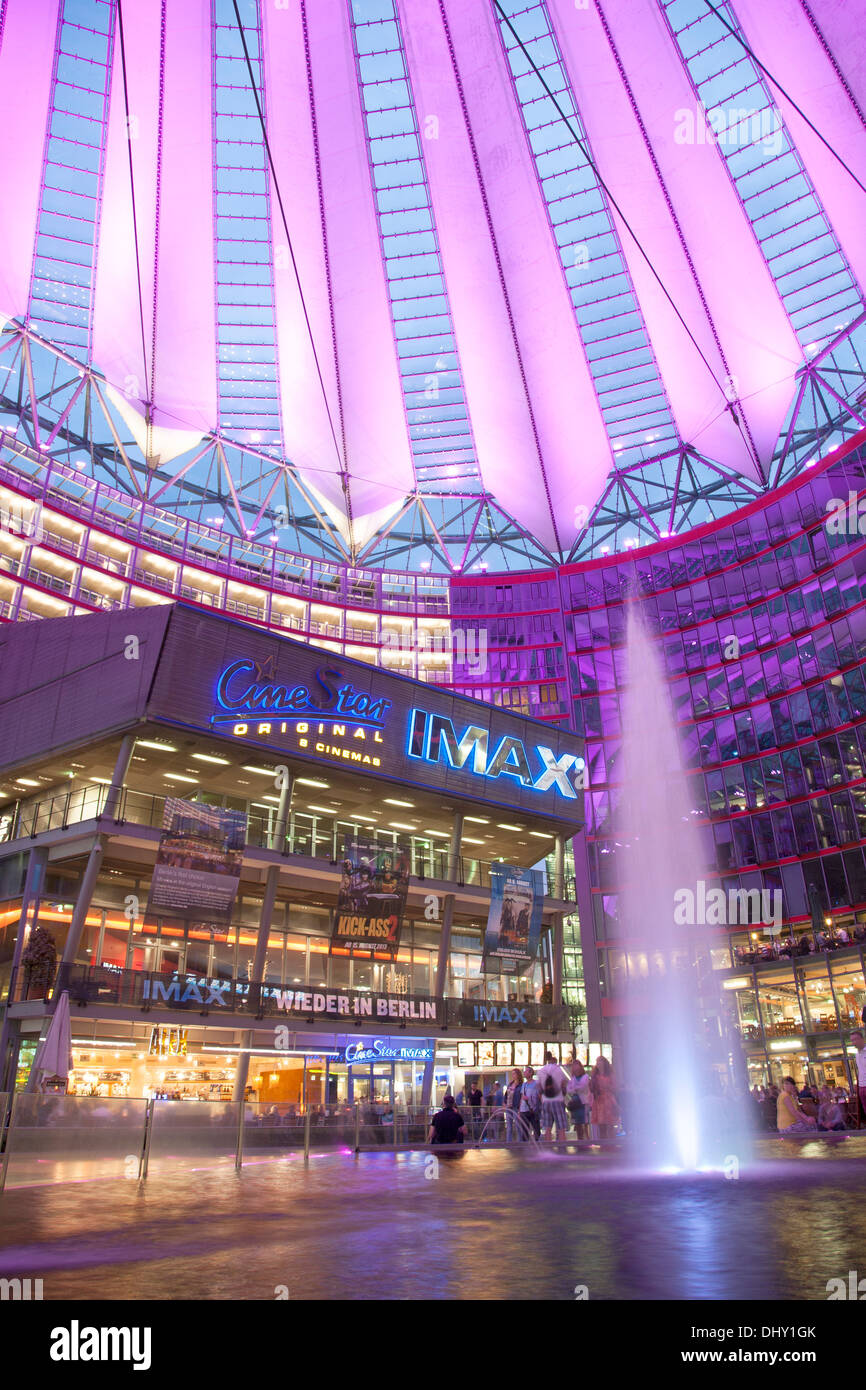 Fountain sony center berlin hi-res stock photography and images - Alamy