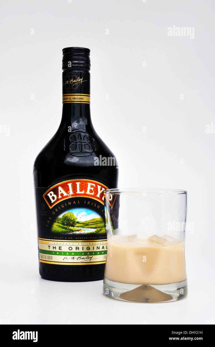 Baileys irish cream hi-res stock photography and images - Alamy