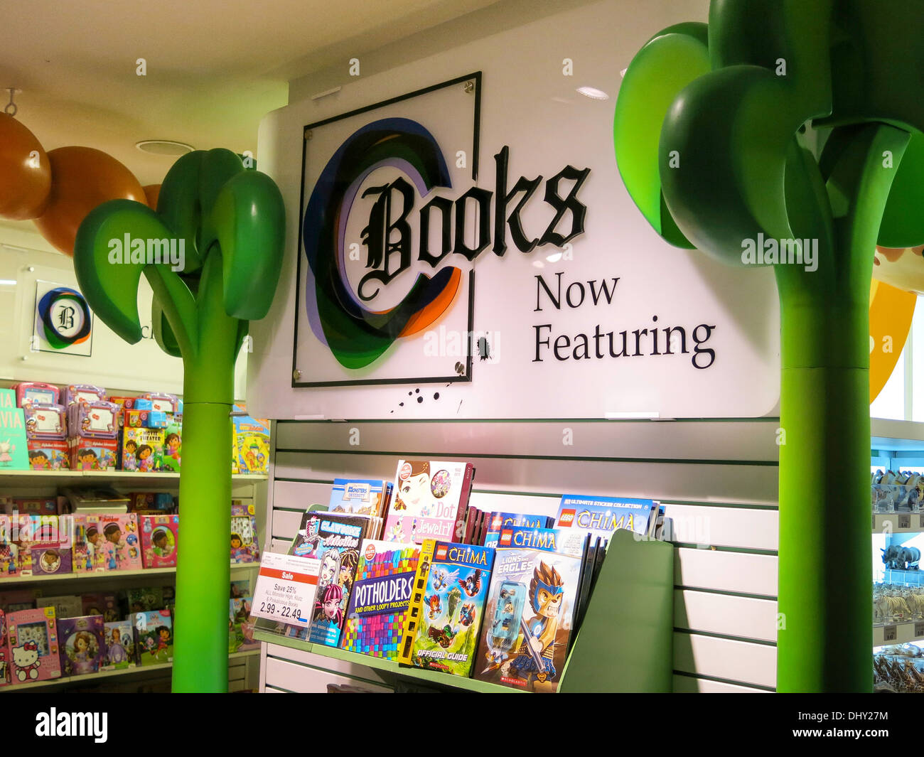 Toys R Us Store Interior,Times Square, NYC Stock Photo - Alamy